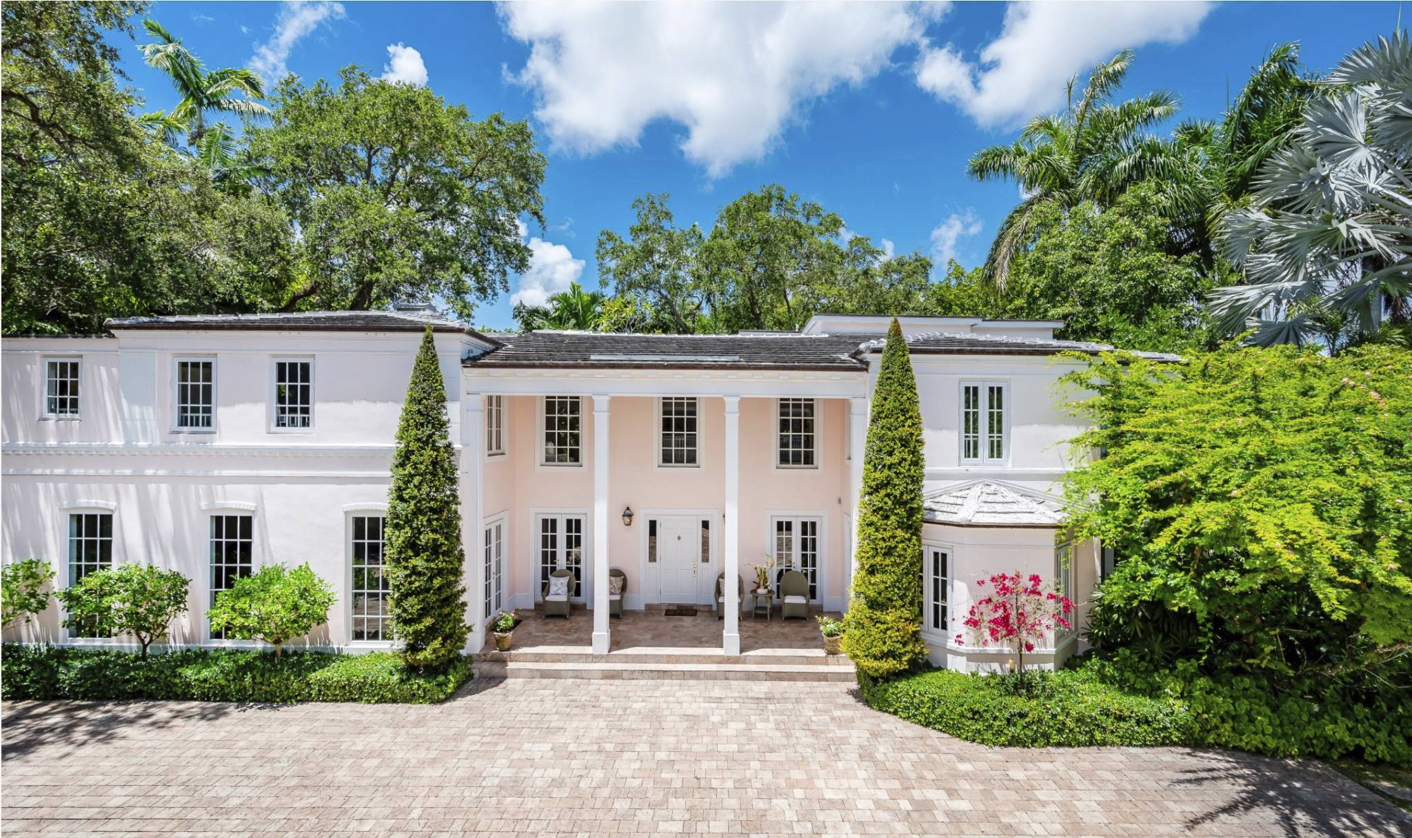 Barbie Dreamhouses: Luxurious Homes Inspired by Barbie