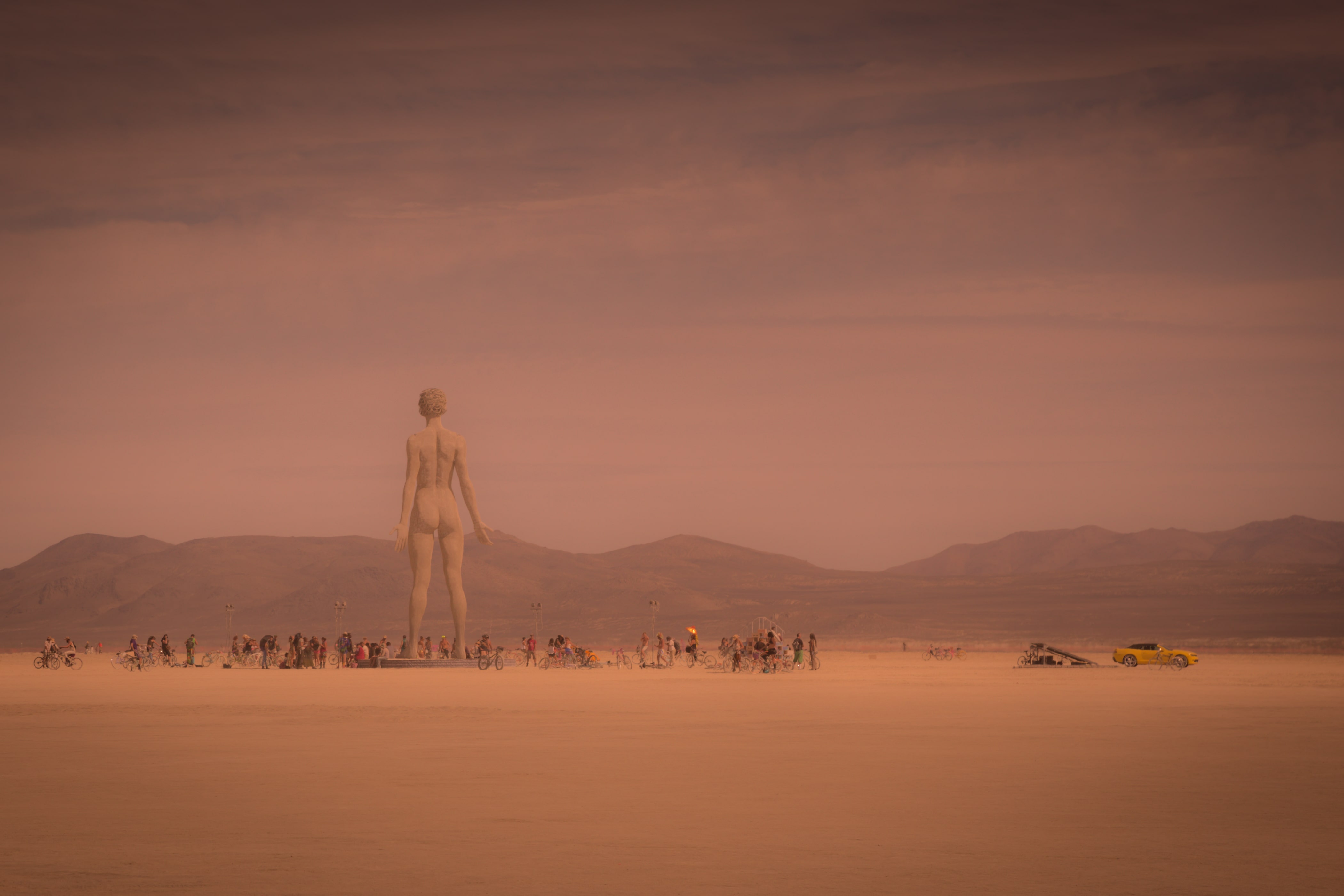 R-Evolution: Iconic Kinetic Sculpture Arrives in Miami Beach