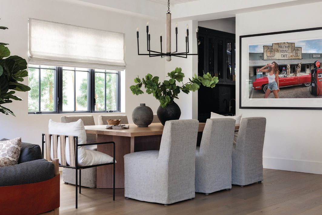 Pacific Palisades Home: Modern Design Meets Bold Art