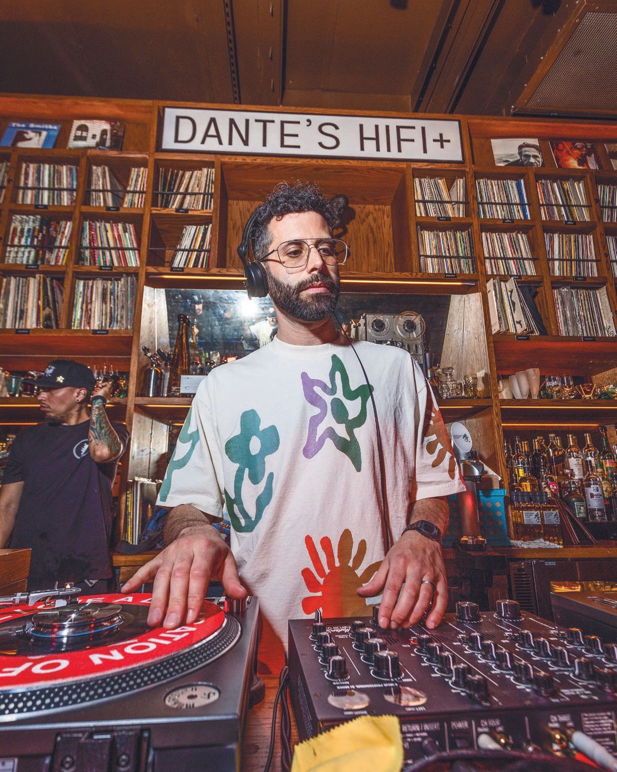 Top 3 Listening Bars in Miami for Audiophiles