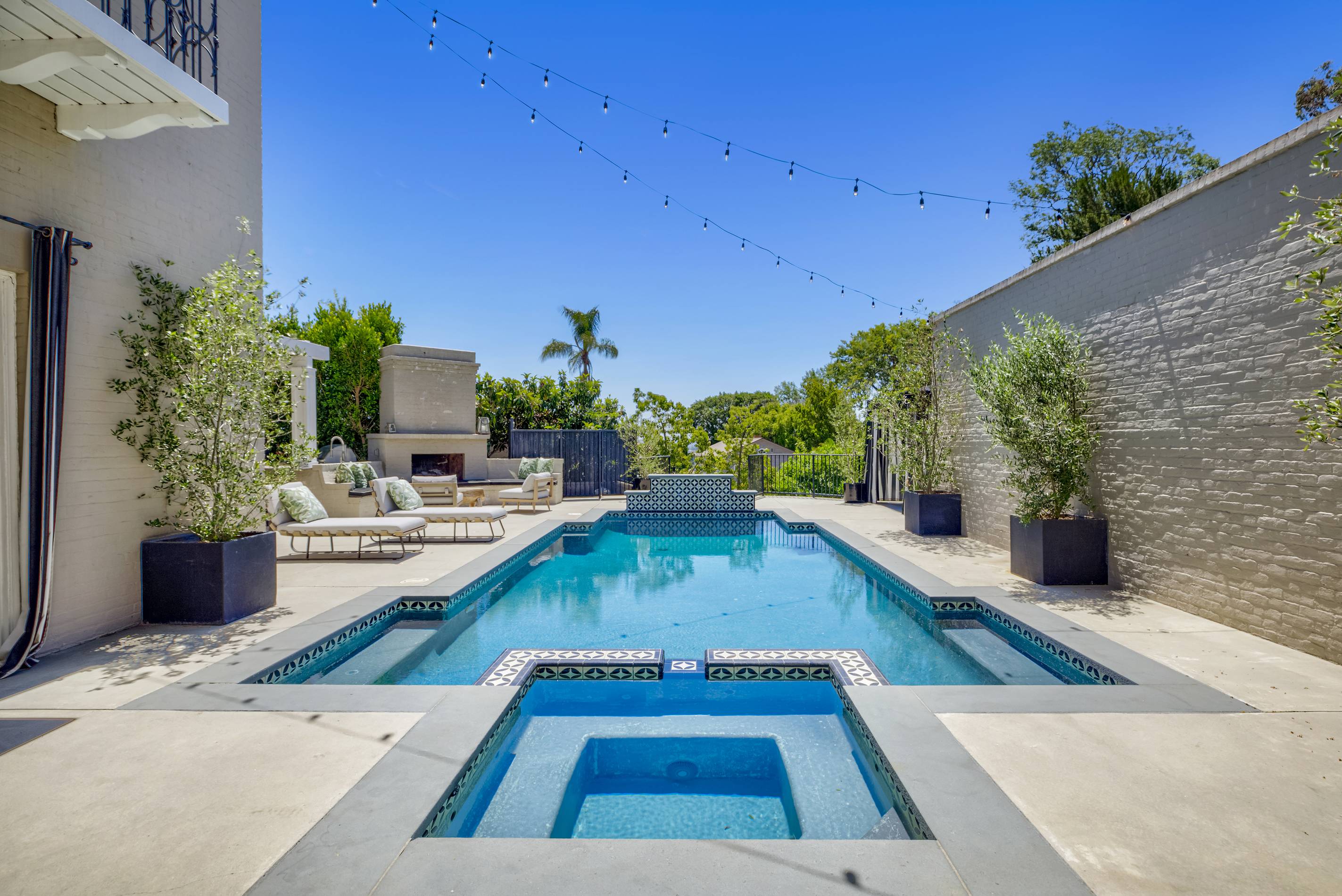 Discover Luxury Living: $7 Million Homes in Los Angeles