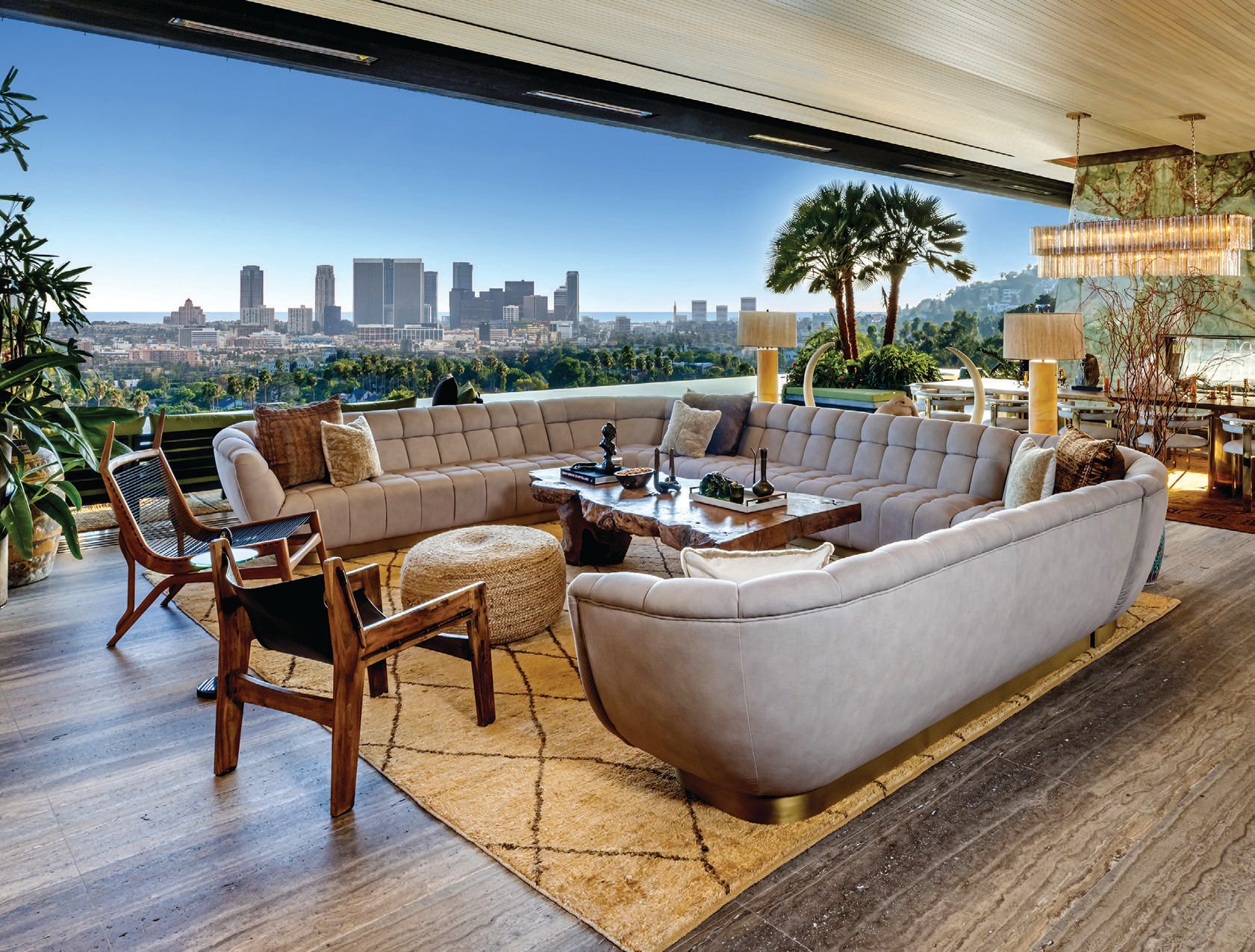 L.A. Modern Mansions: Discover Luxurious Homes for Sale