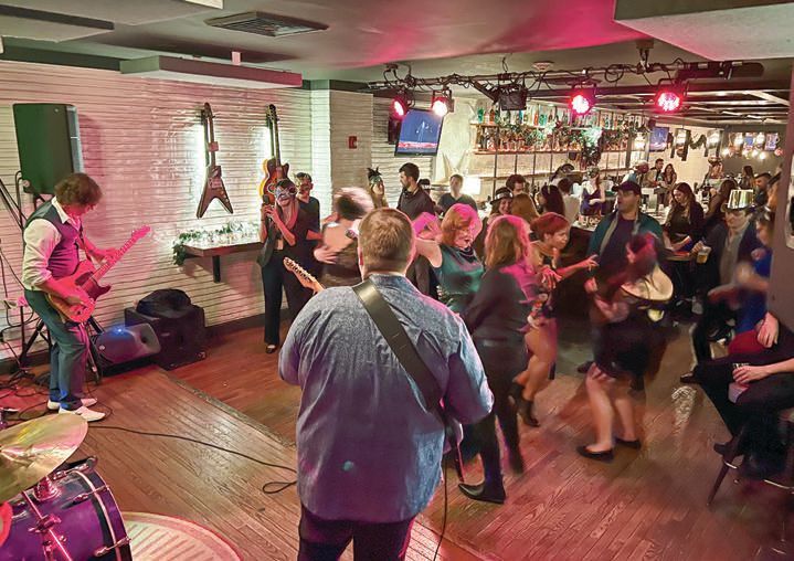 Top 10 Restaurants for Live Music and Dining in Philly