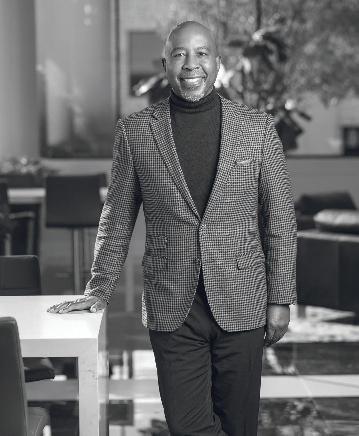 Top Luminaries of Dallas: Influential Leaders & Icons