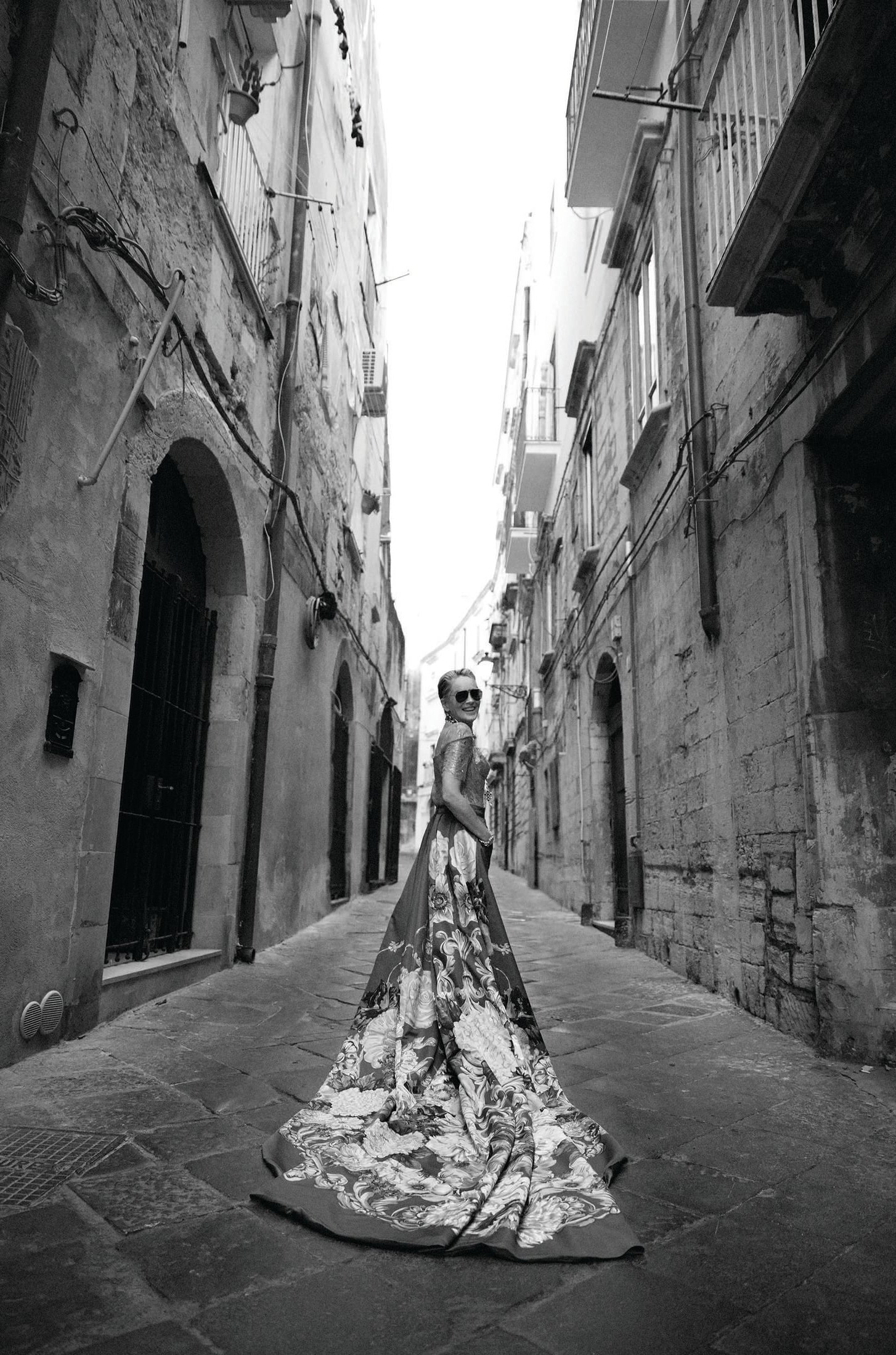 Sharon Stone's Artwork Exhibit at Gallery 181 in SF