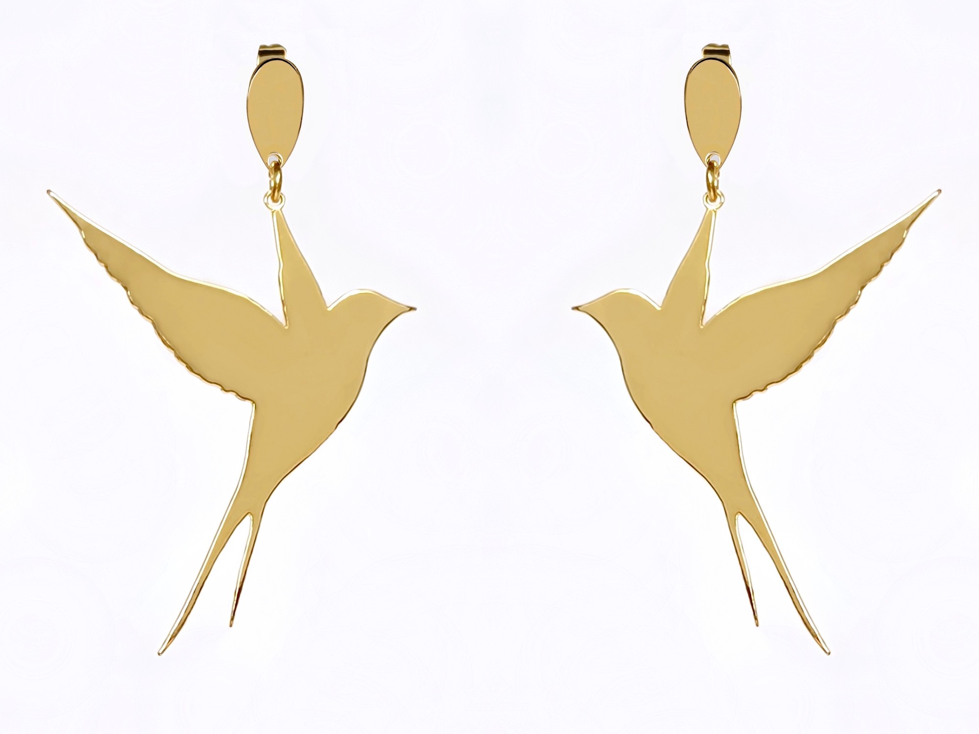 Elevate Your Summer Style with Noshi Jewelry: Ikram's Picks