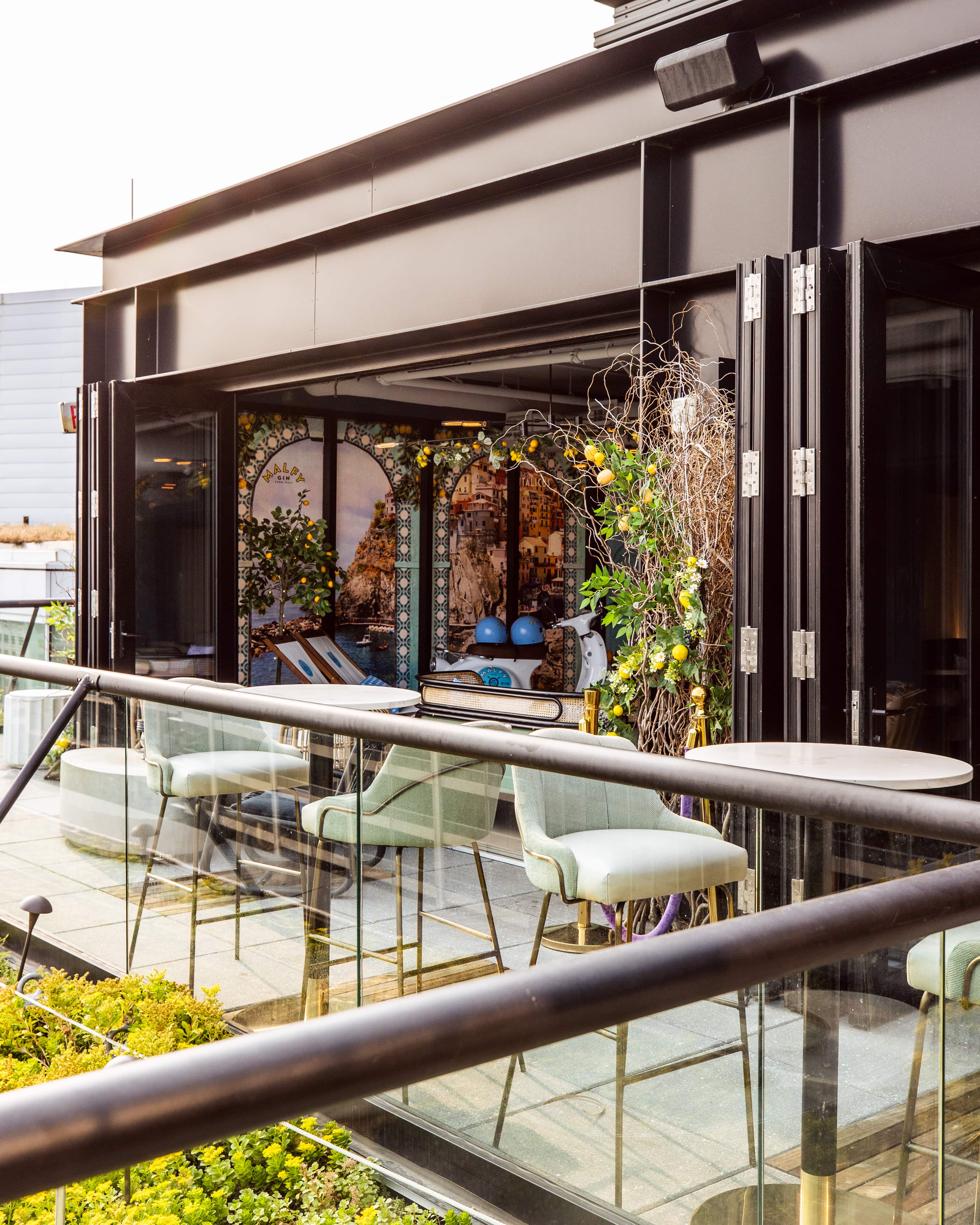 Chic Rooftop Bars in DC for Stunning Alfresco Dining