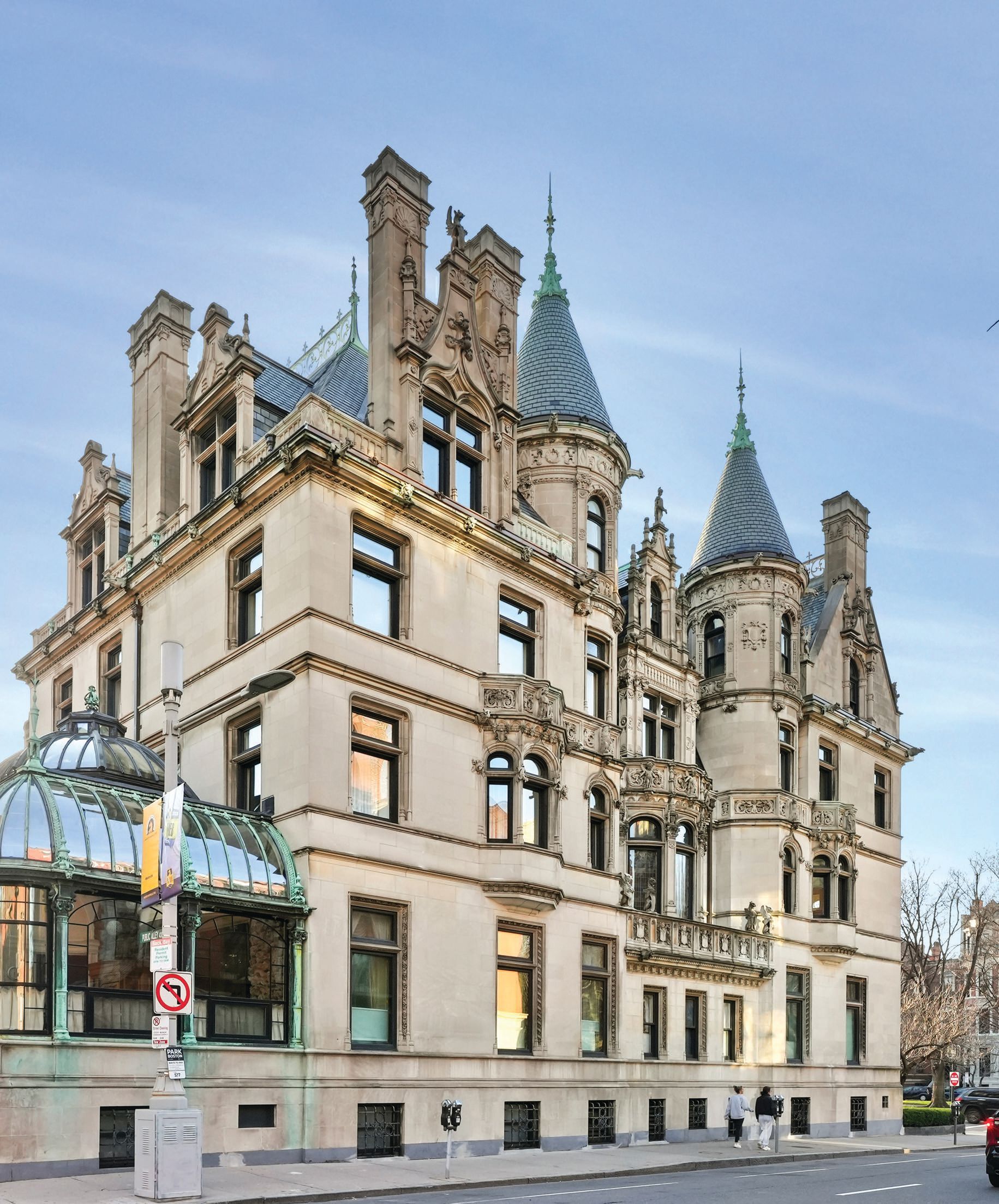 Luxury Homes in Boston: Your Private Resort Oasis