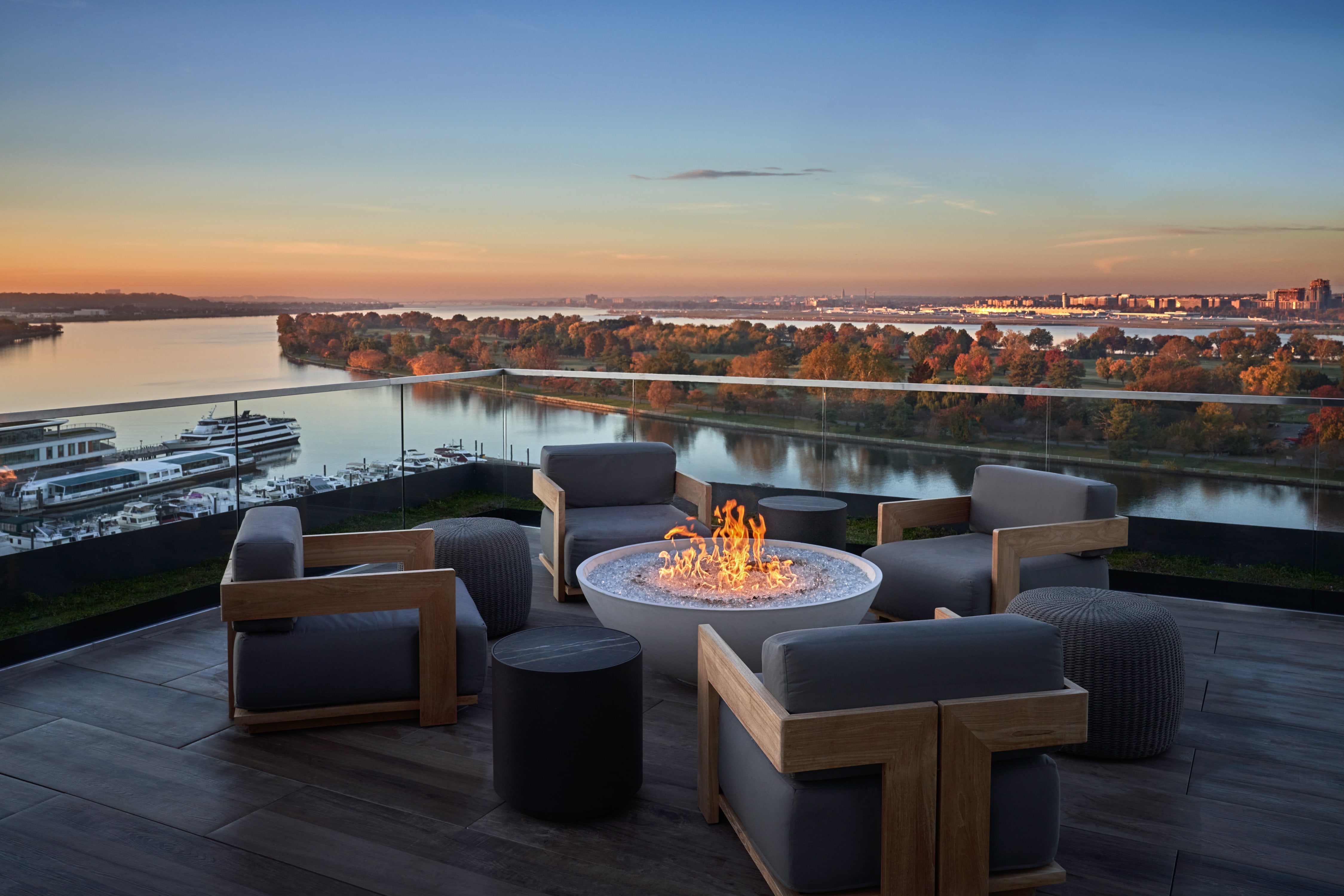 Top Waterfront Restaurants in DC for Stunning Views