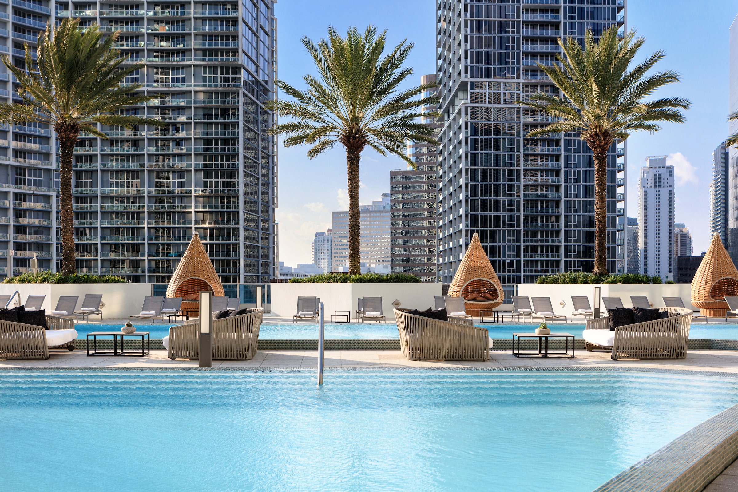 Discover the Best of Brickell: Hotels, Restaurants & Nightlife