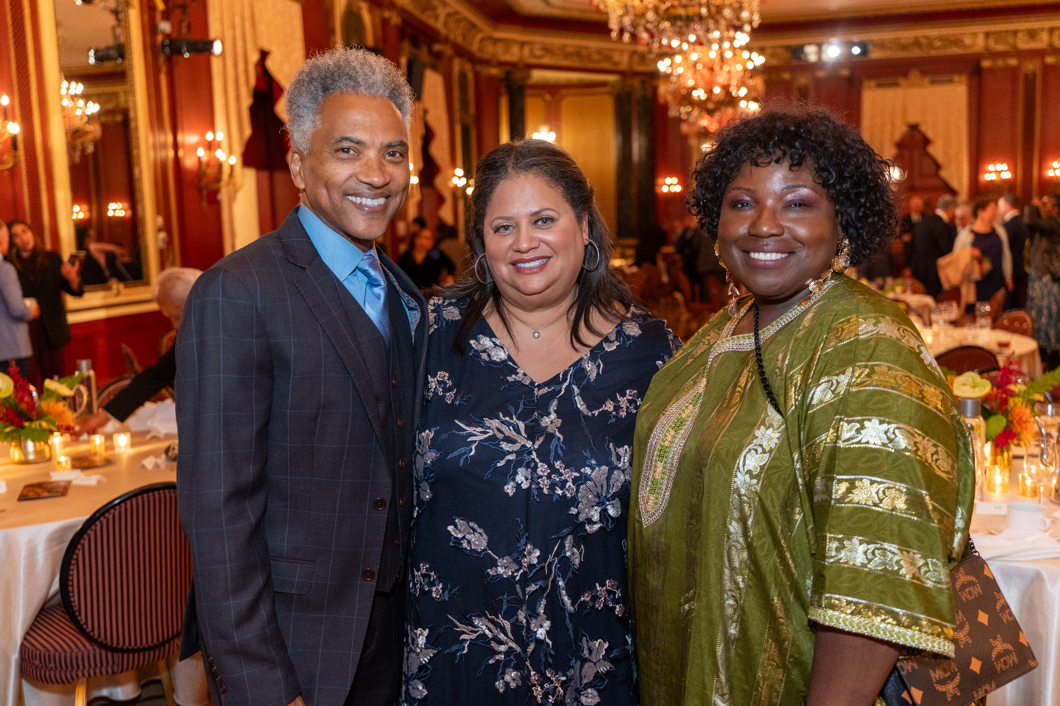 Auditorium Theatre Gala Raises $250K at Palmer House