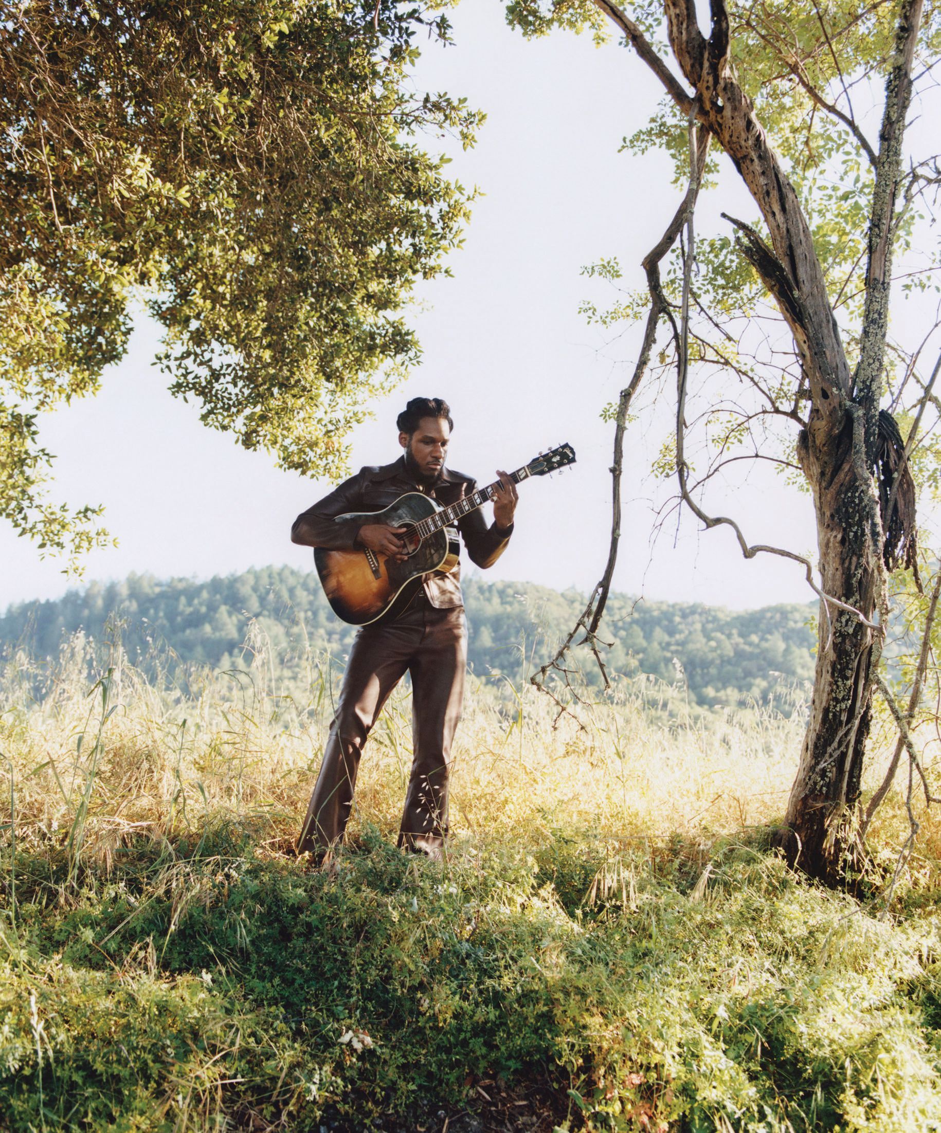 Leon Bridges: Texas Roots & Soulful Sound