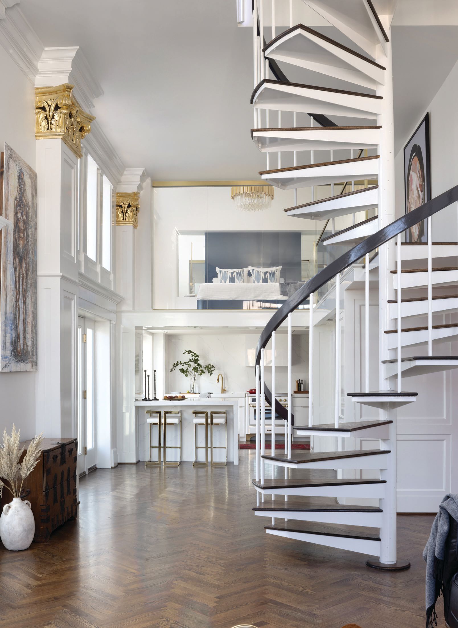 Old Town Alexandria Condo: Chic Space for Entertaining
