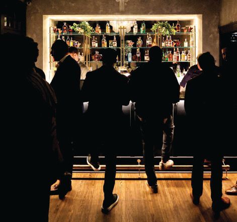 Best Austin Bars: Unique Cocktails & Atmospheres