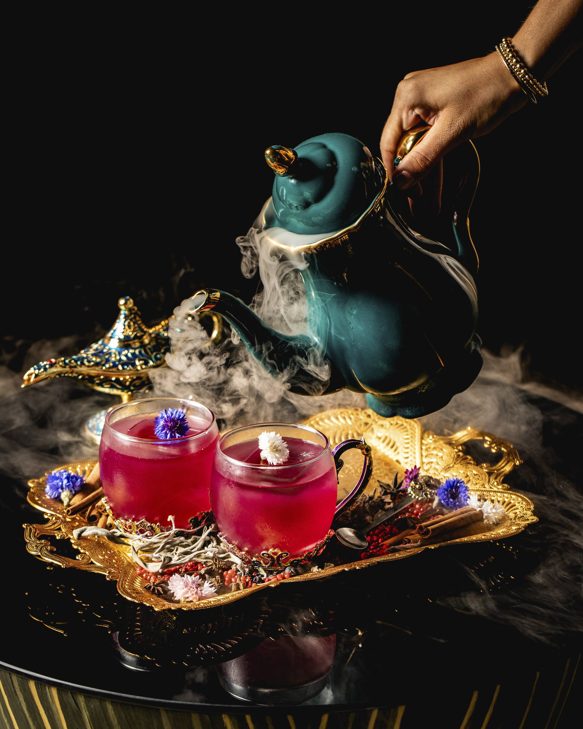 Luxe Cocktails in LA: Discover the Most Extravagant Drinks