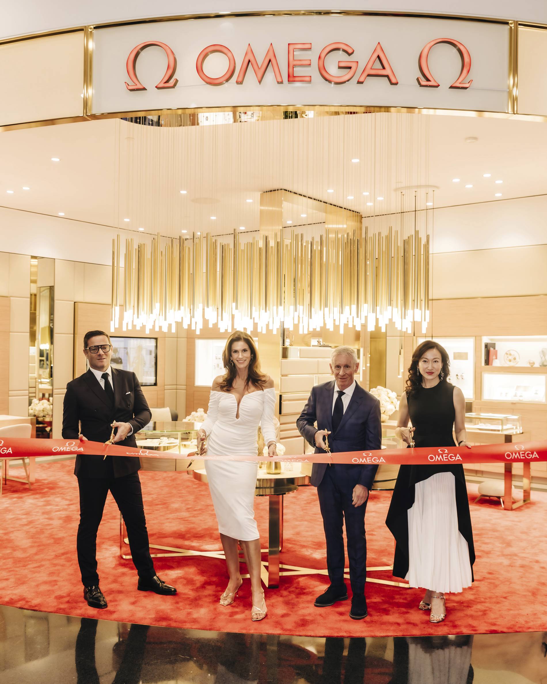 Cindy Crawford on Chicago Roots, OMEGA, and Midwestern Pride