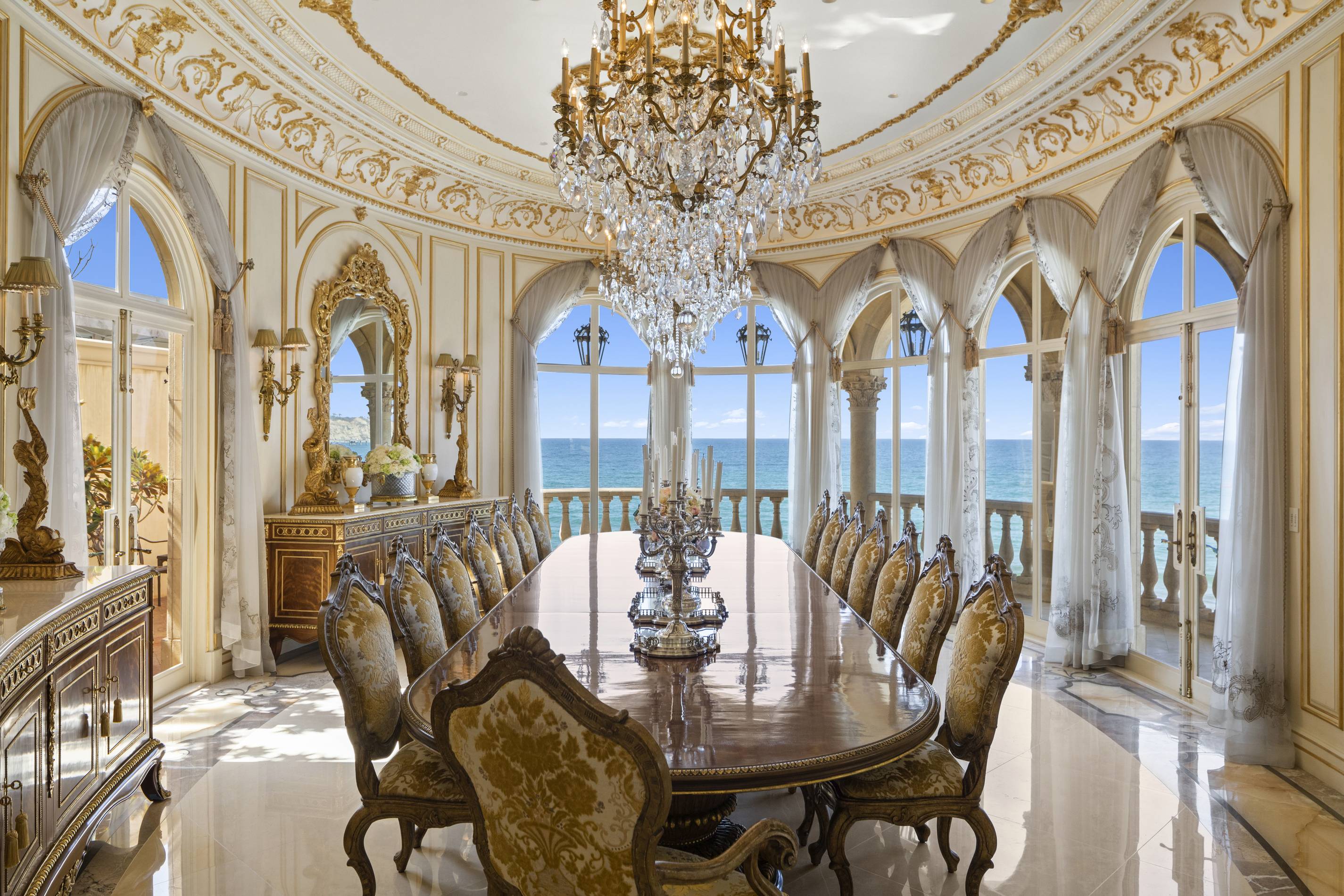 The Sand Castle: Luxury Living in La Jolla