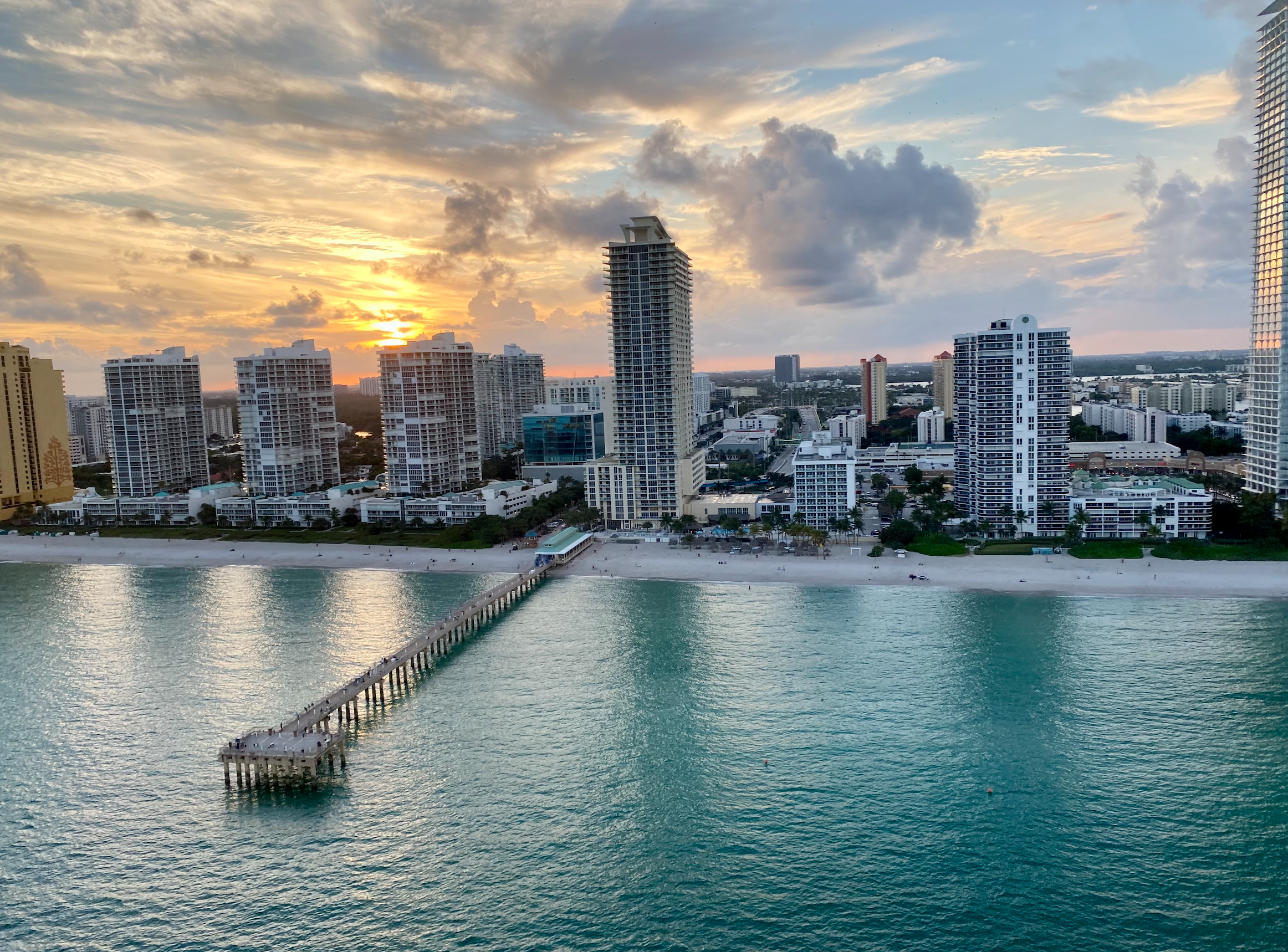 Sandbar: The Ultimate Oceanfront Experience in Miami
