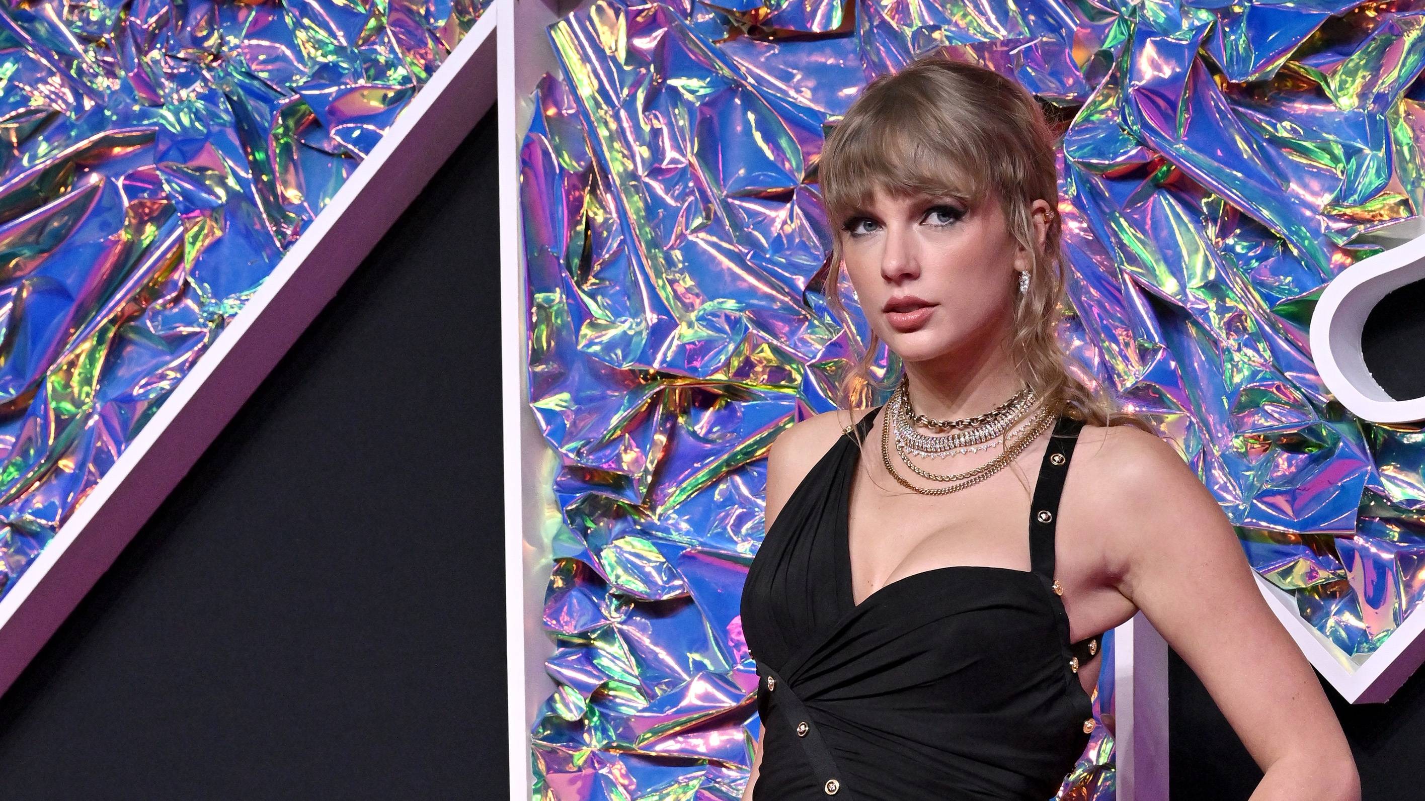 Best-Dressed Stars of 2023 MTV VMAs: Taylor, Olivia & More