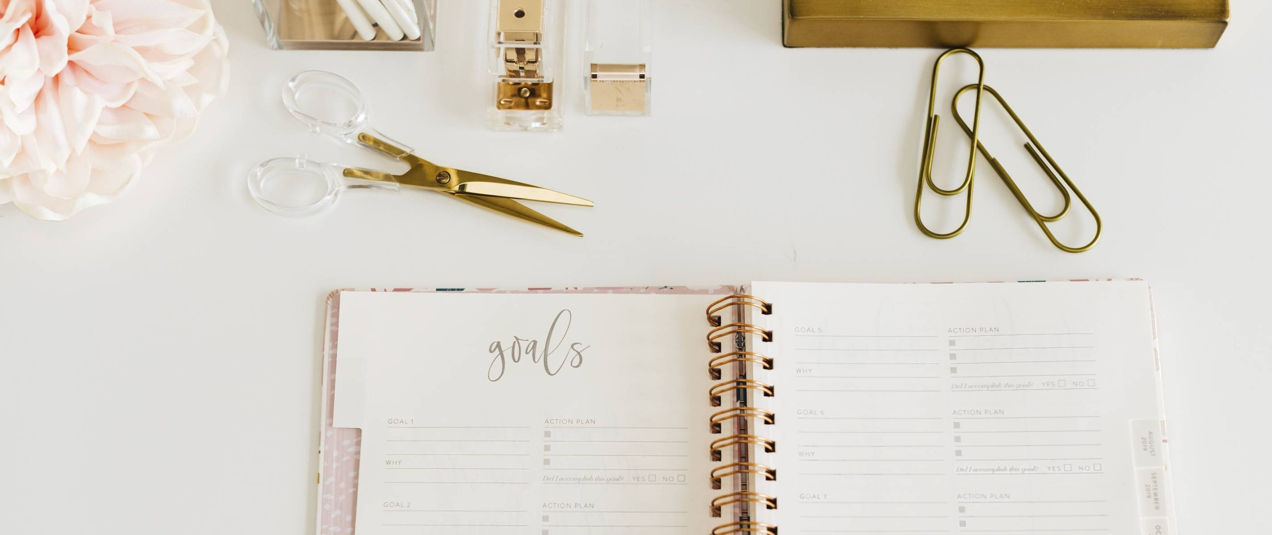 Top 9 Daily Planners for Achieving Your 2023 Goals