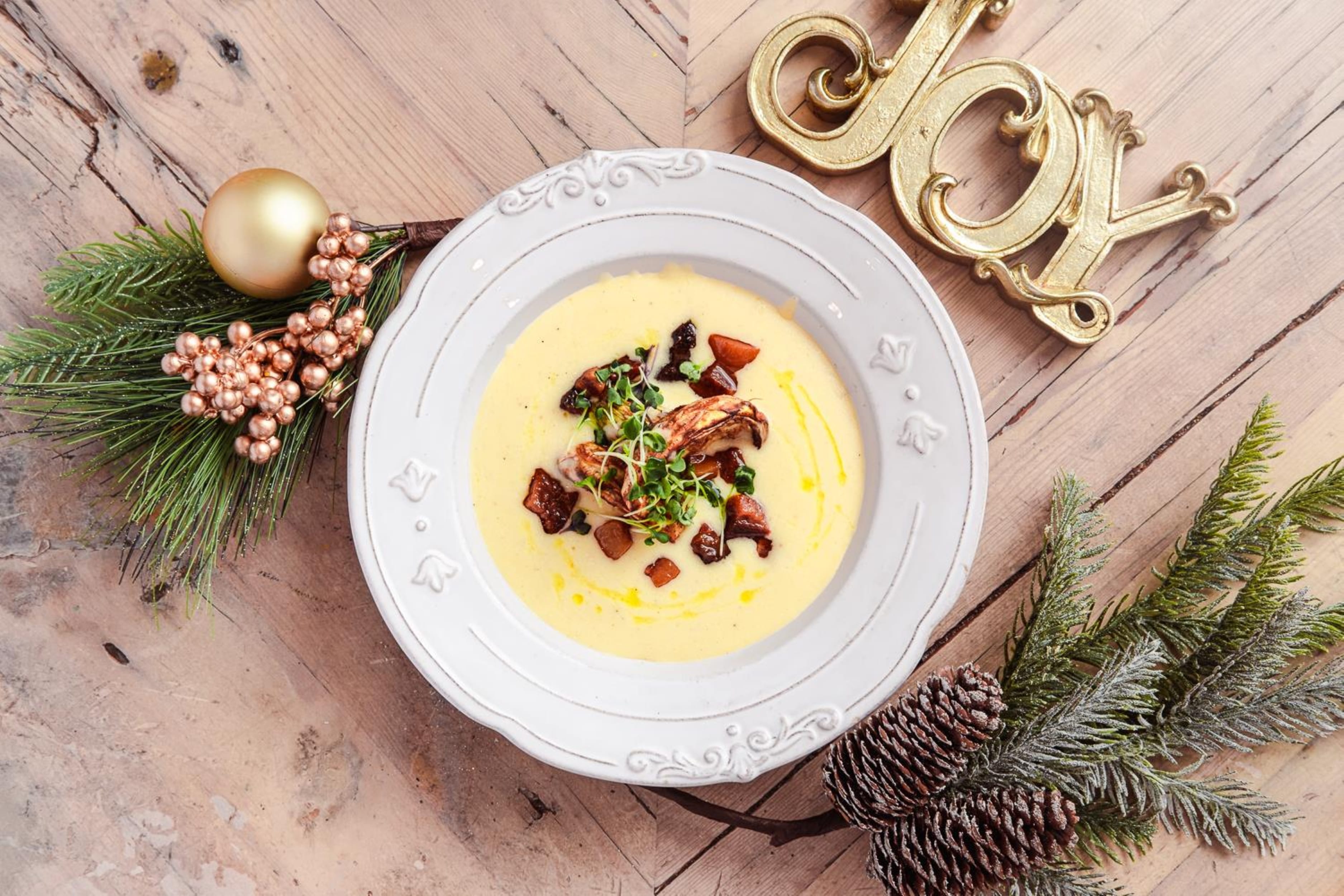 Las Vegas Holiday Dining: Top Spots for Christmas