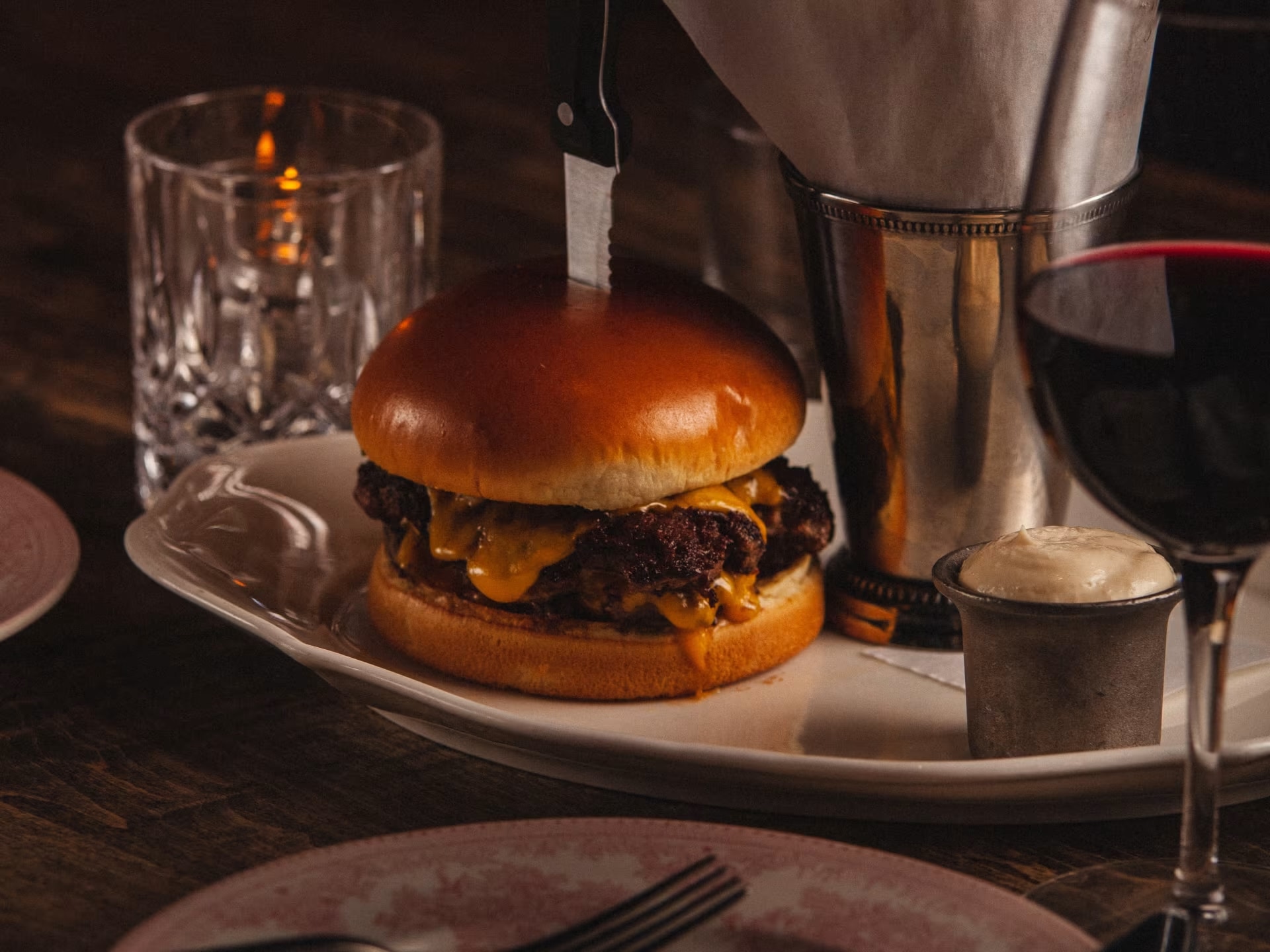 10 Best Gourmet Burgers in Las Vegas to Savor