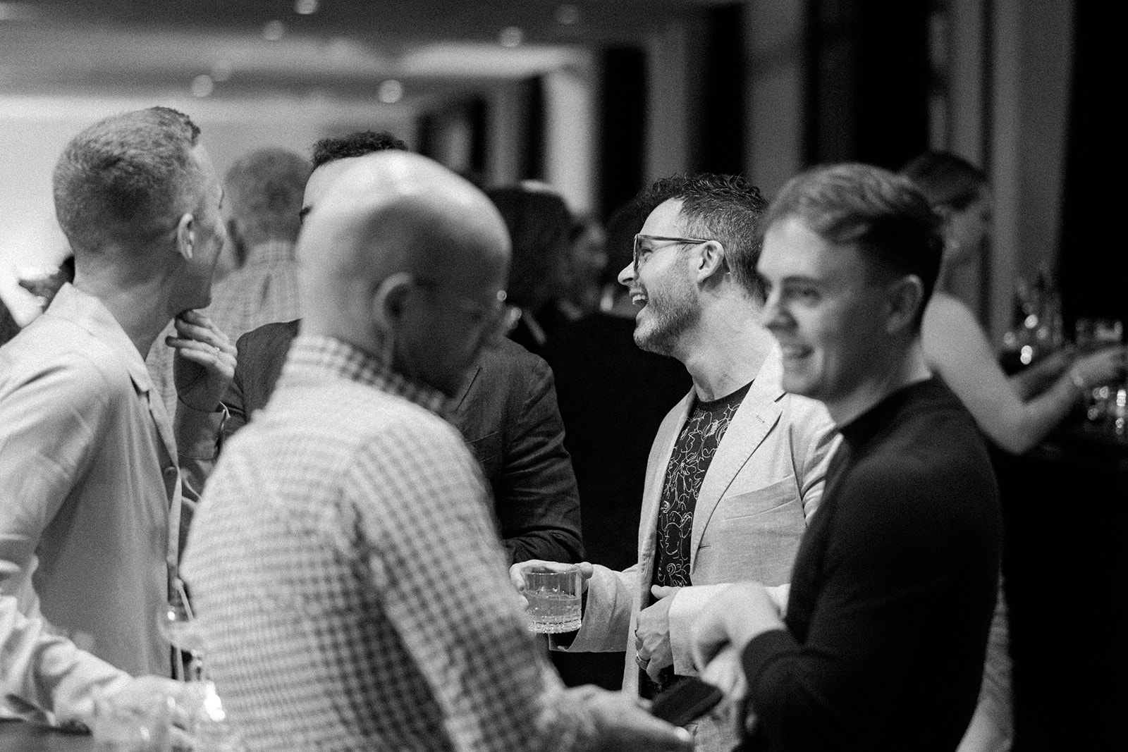 Crafting Unforgettable Welcome Parties: Trends & Inspirations