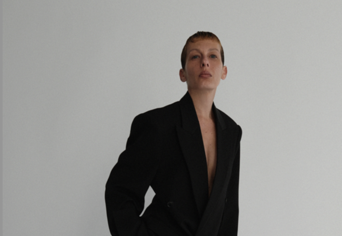 Phoebe Philo's Effortless Luxury: A Must-Have Collection