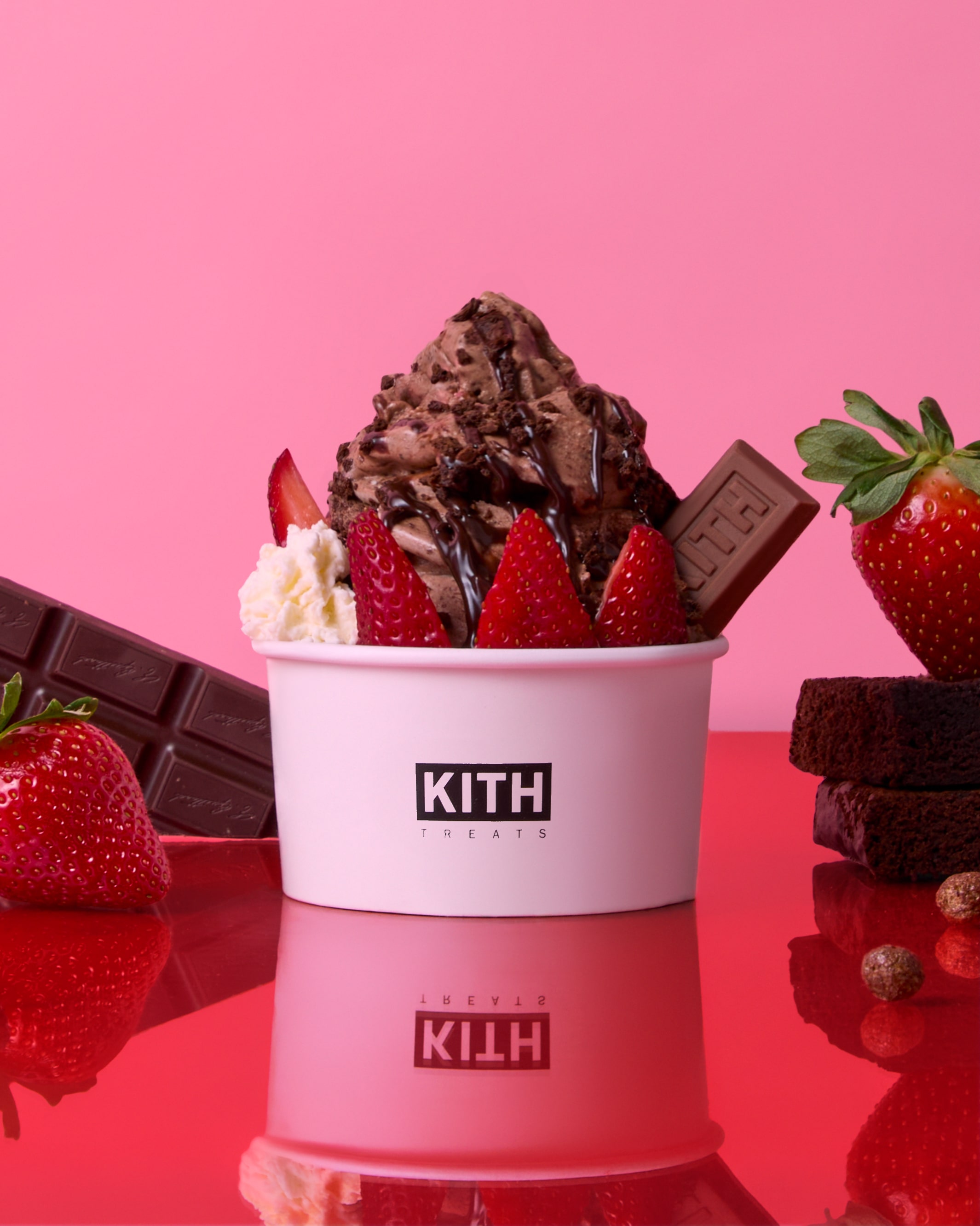 The Sweetheart: Limited Edition Chocolate-Strawberry Treats