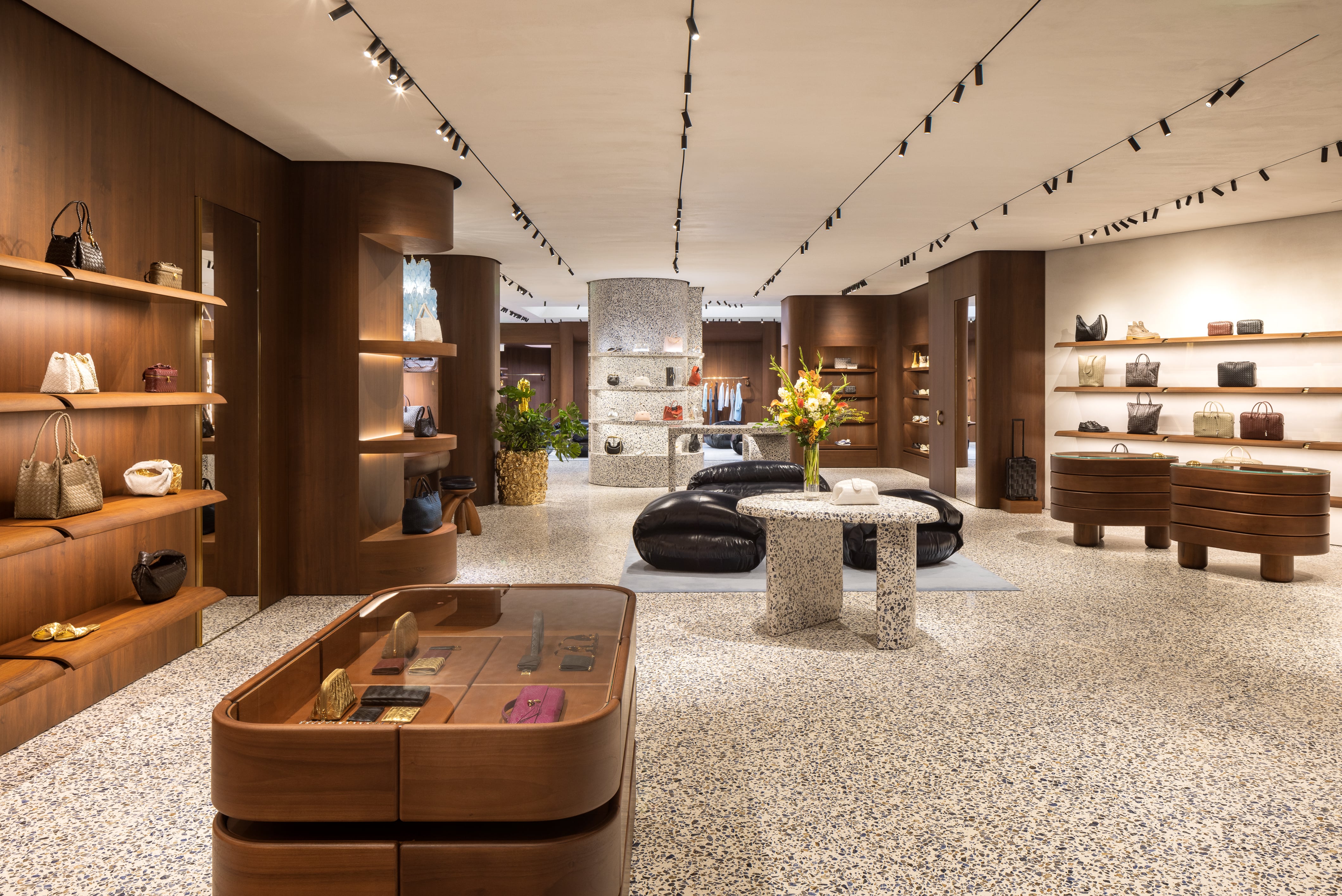 Luxurious Brands Debut in Fontainebleau & Bellagio Vegas