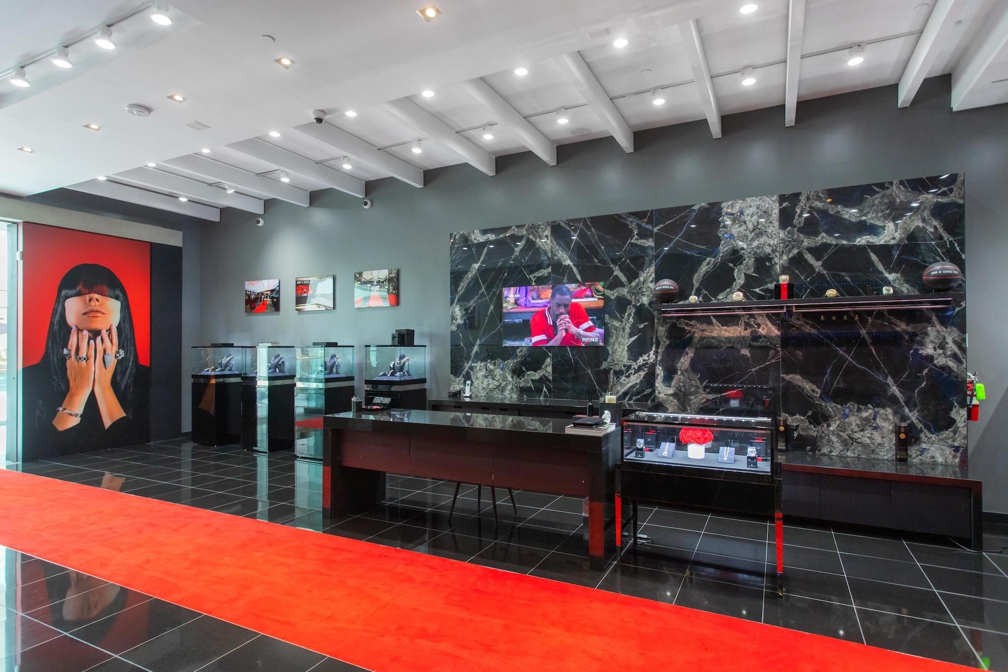 Jason of Beverly Hills Opens Opulent Boutique in Nashville