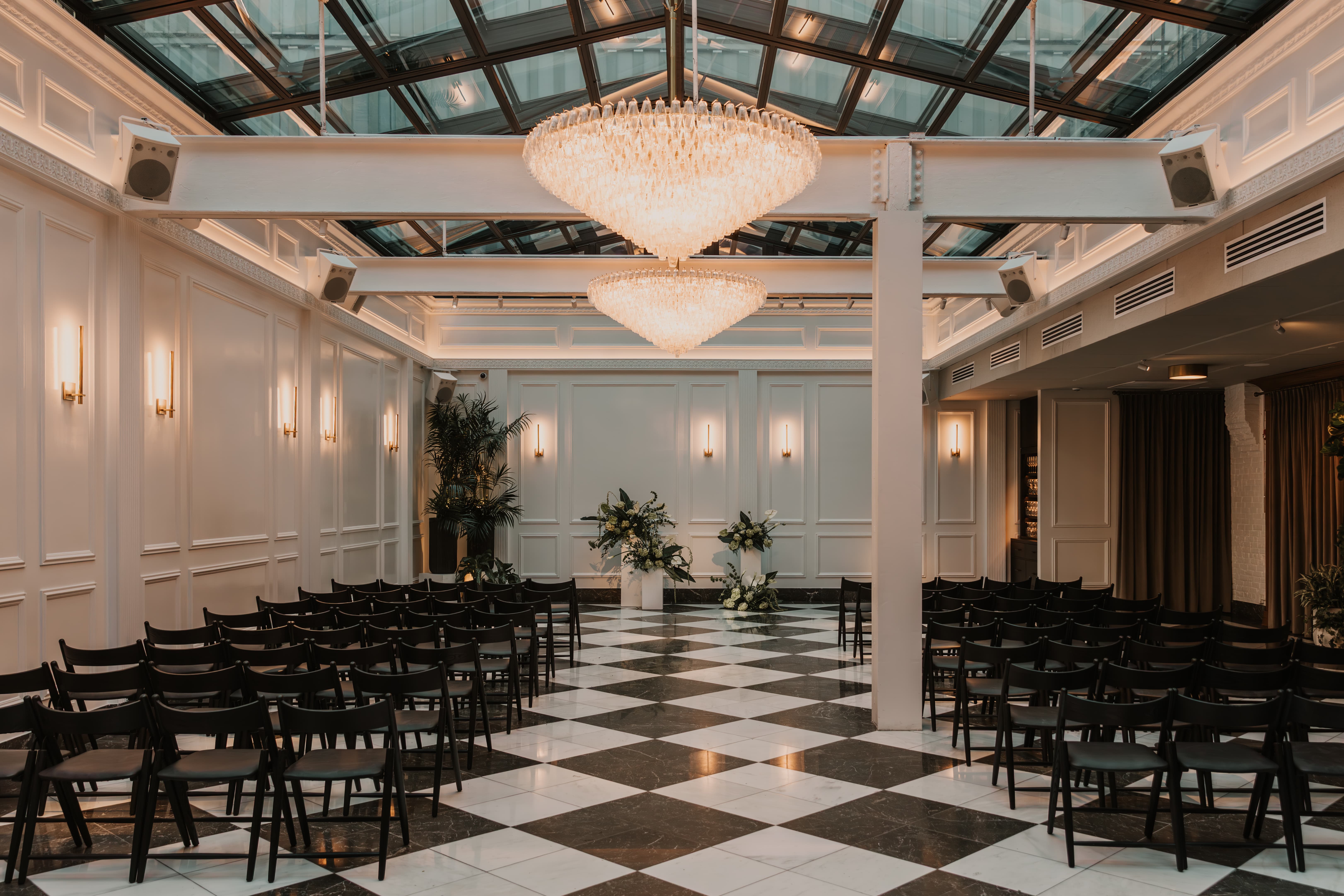 Discover Salon 61: Chicago’s Premier Wedding Venue