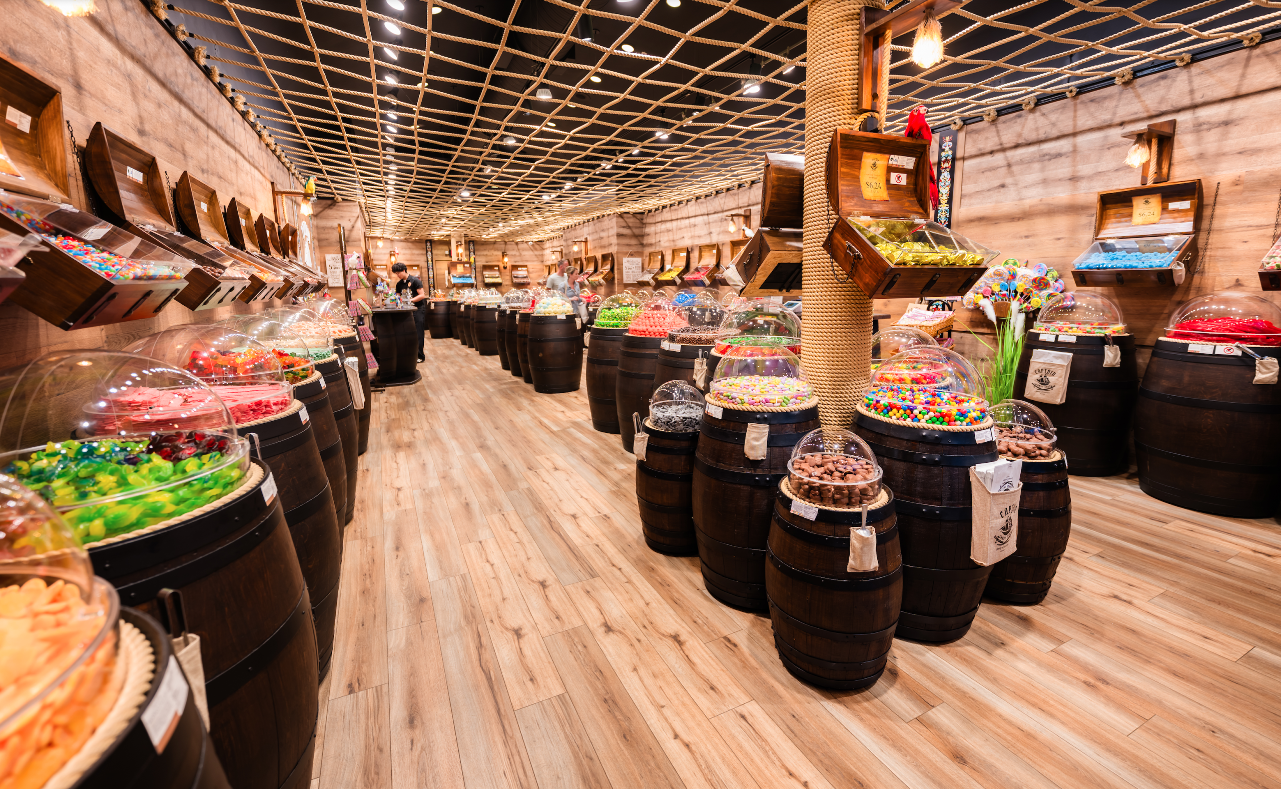 Captain Candy Opens New Location at Aventura Mall