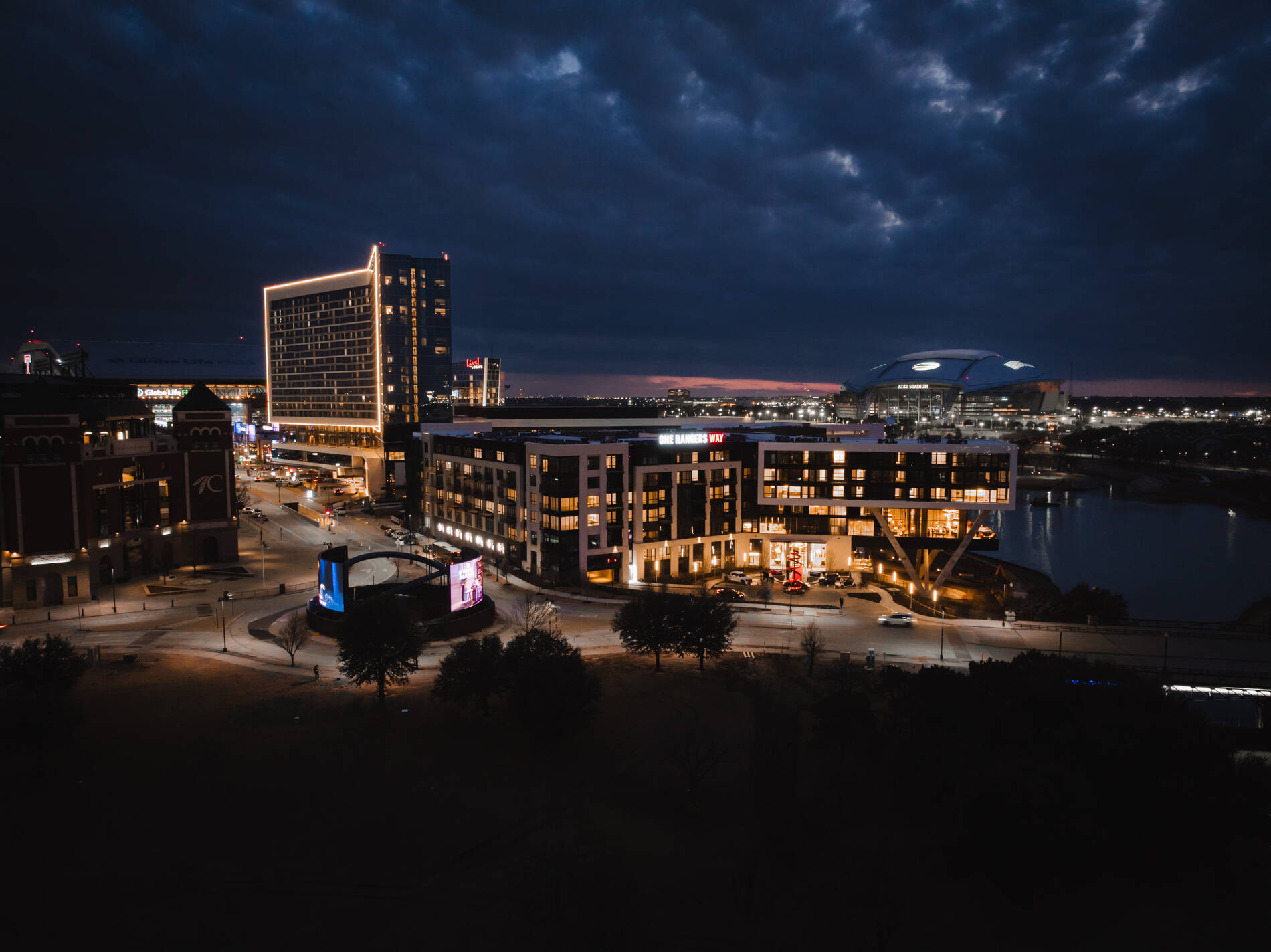 Chic Destinations: Top Hotels and Restaurants in Dallas