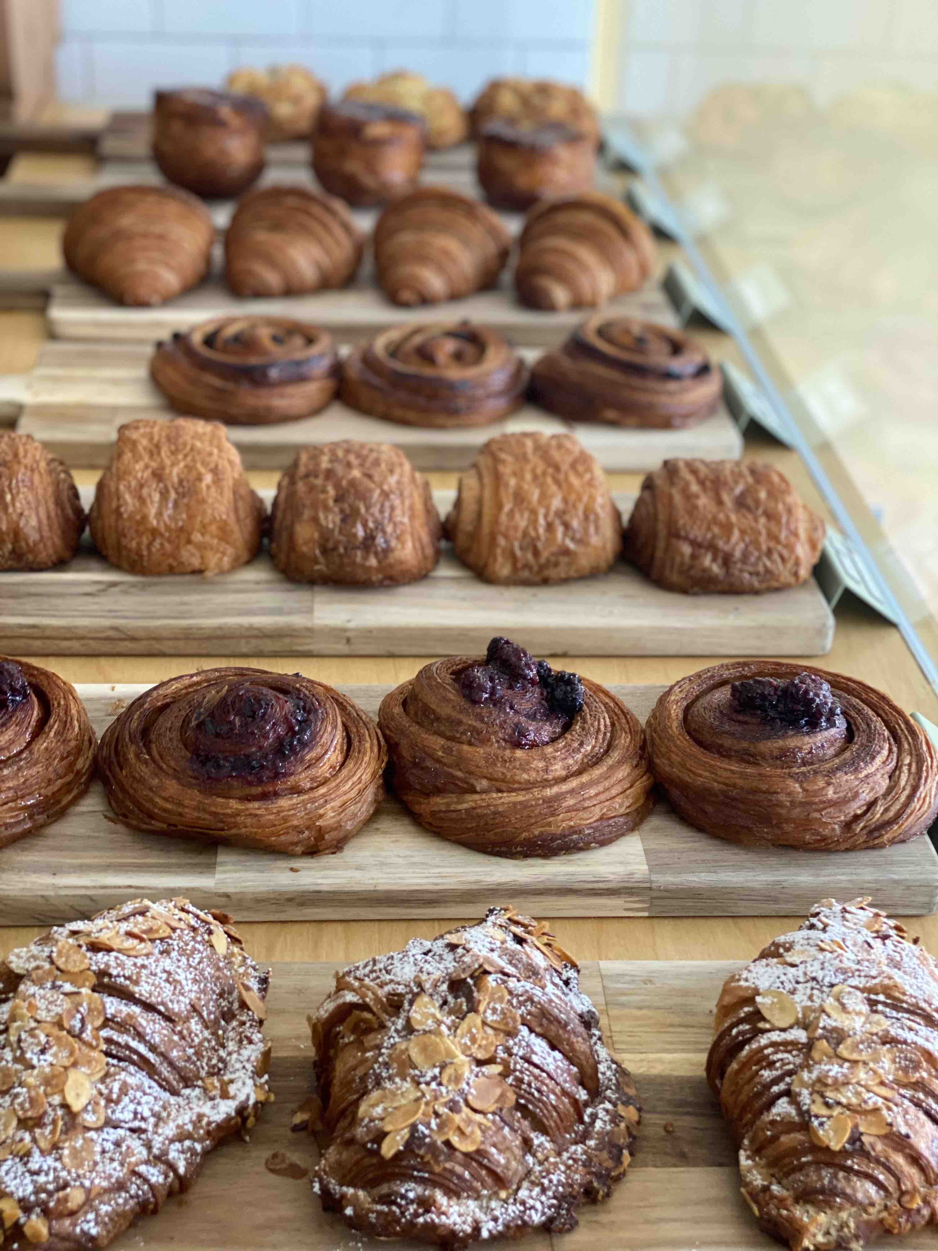 Top Must-Try Bakeries in Los Angeles for Artisanal Treats