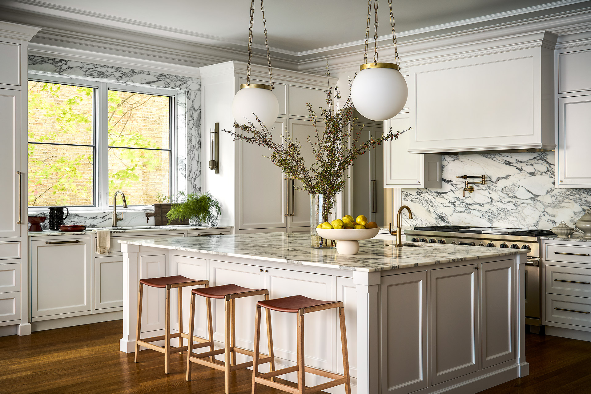 Rebal House Design Refreshes A Lincoln Park Classic With Airy, Elevated ...