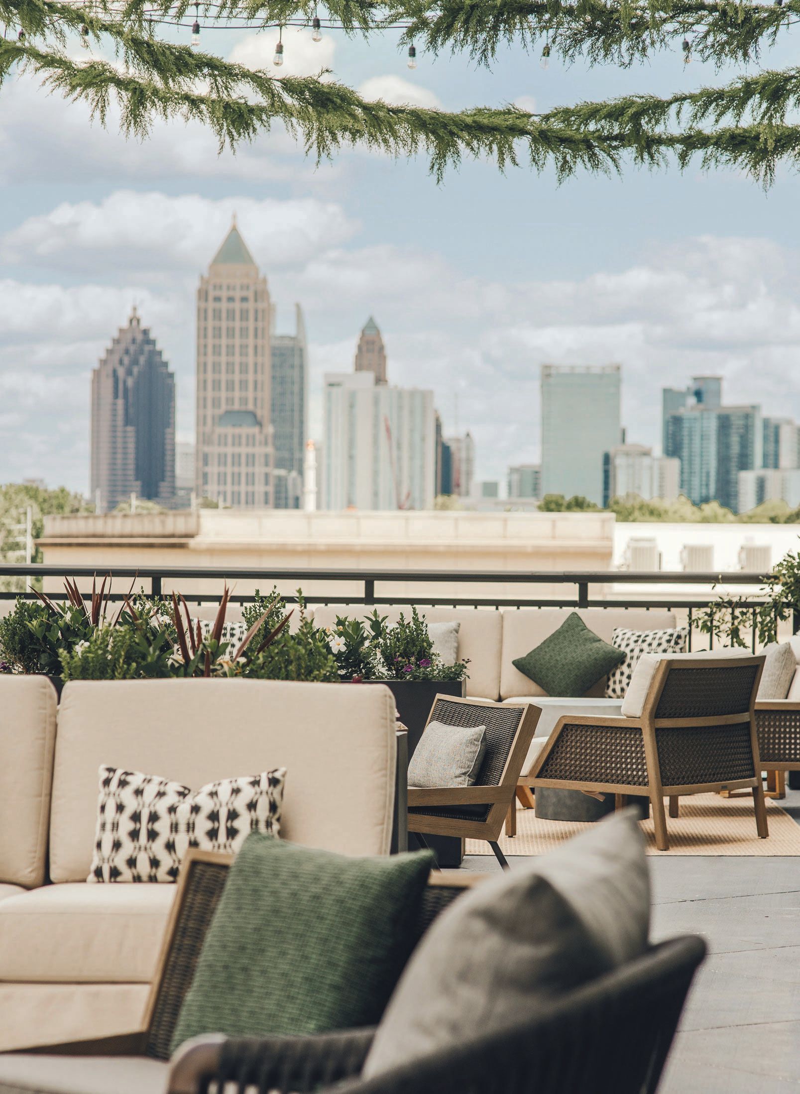 Top Rooftop Bars and Lounges in Atlanta to Visit Now