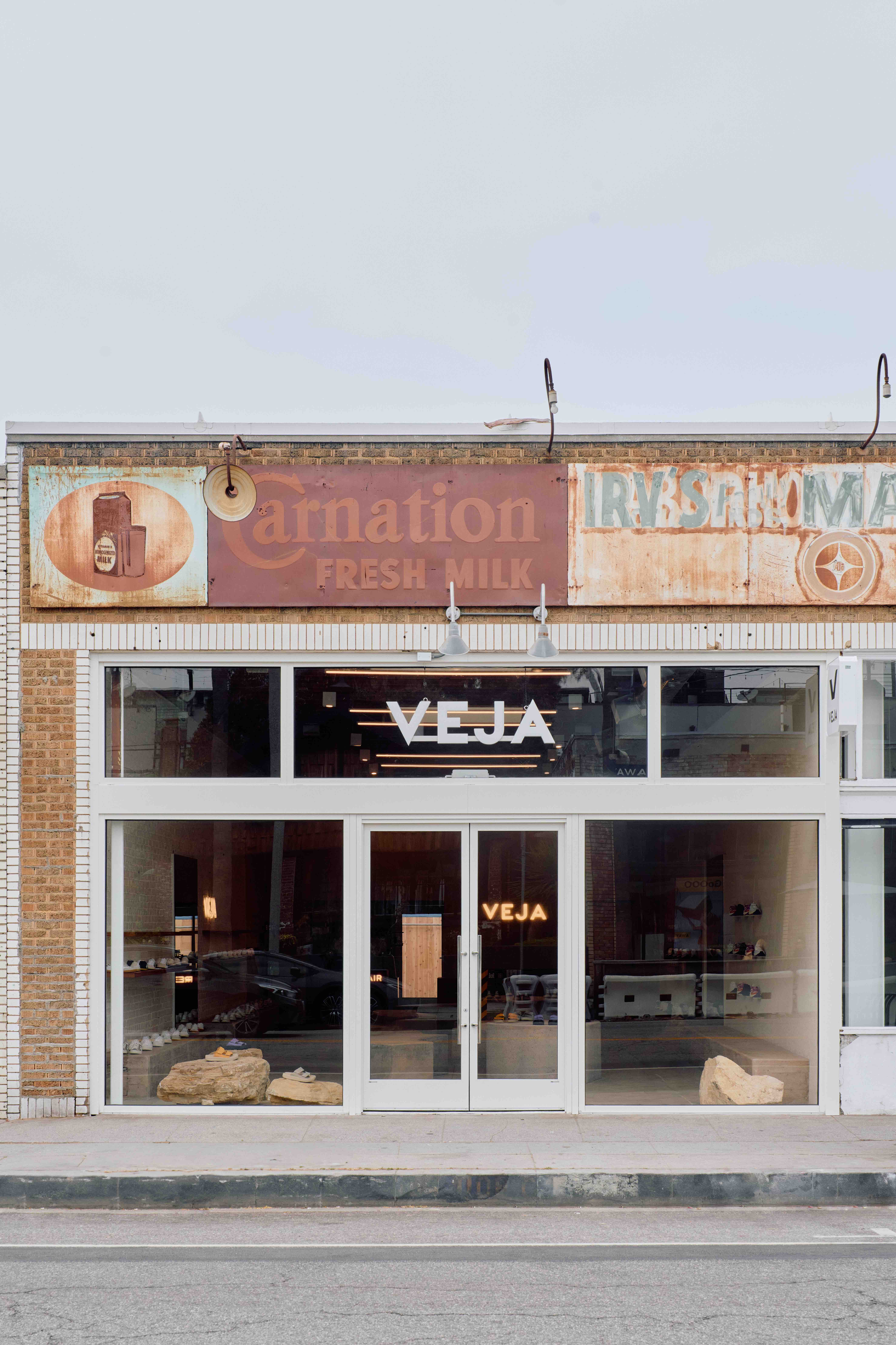 VEJA Opens New L.A. Storefront on Abbot Kinney Blvd.