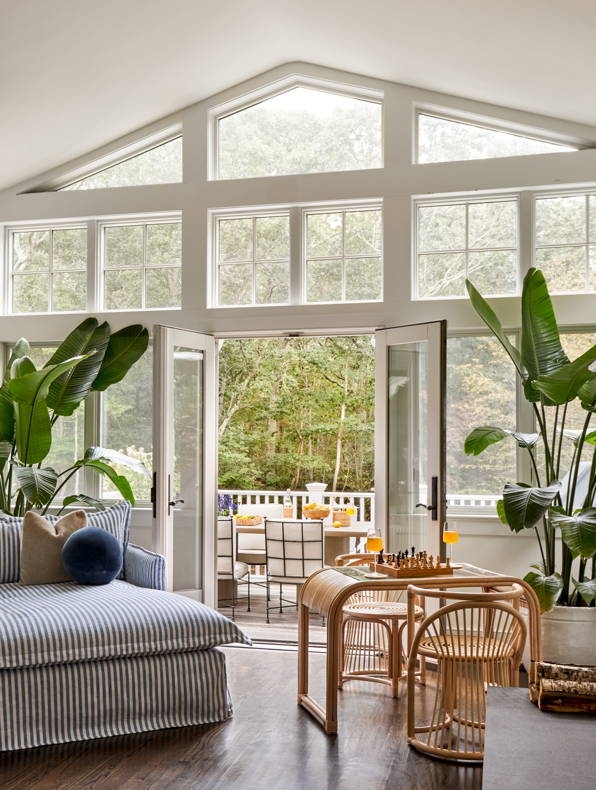 Vibrant Amagansett Home: A Celebration of Connection