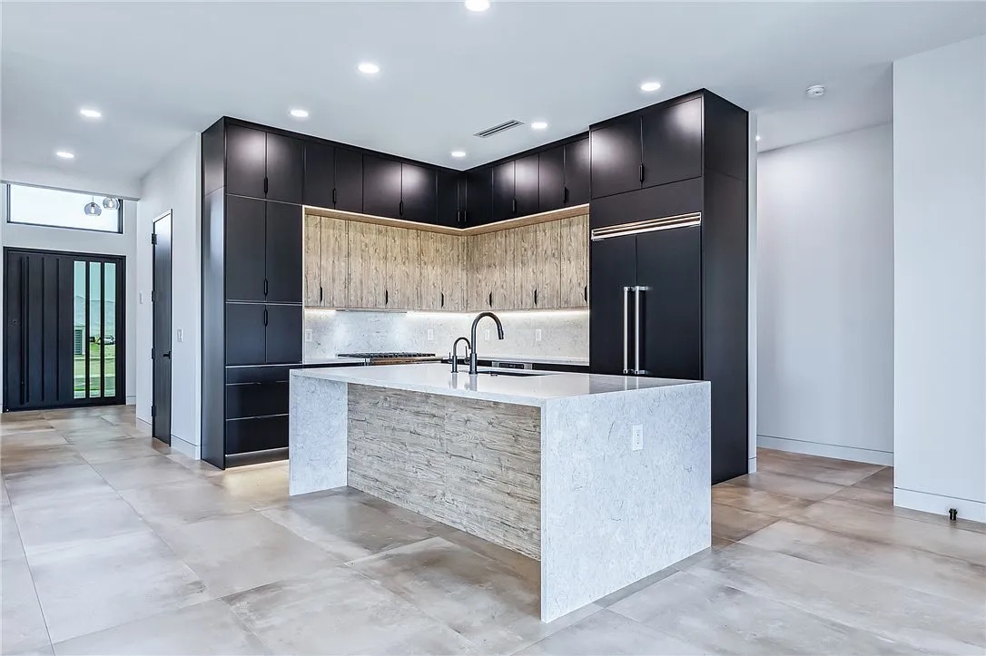 Wholesale Cabinet Center: Unbeatable Kitchen Cabinets