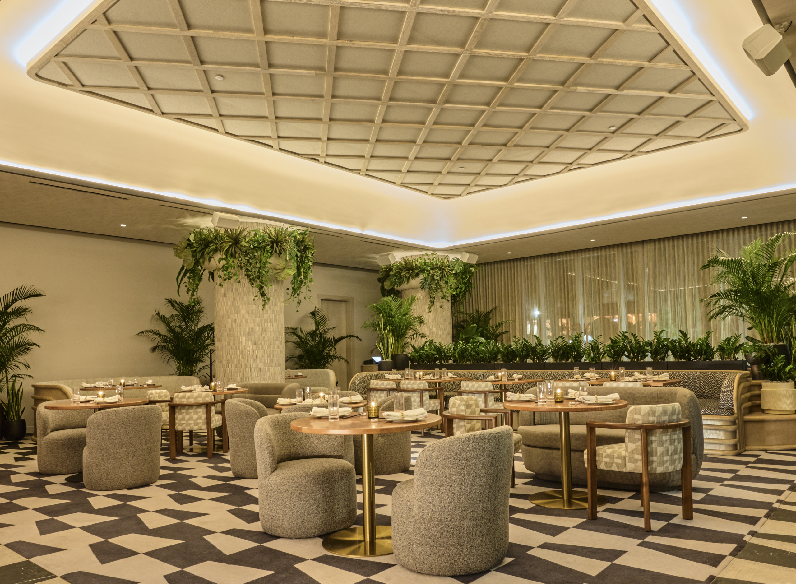 Maple & Ash’s Eight Bar Makes its Miami Debut