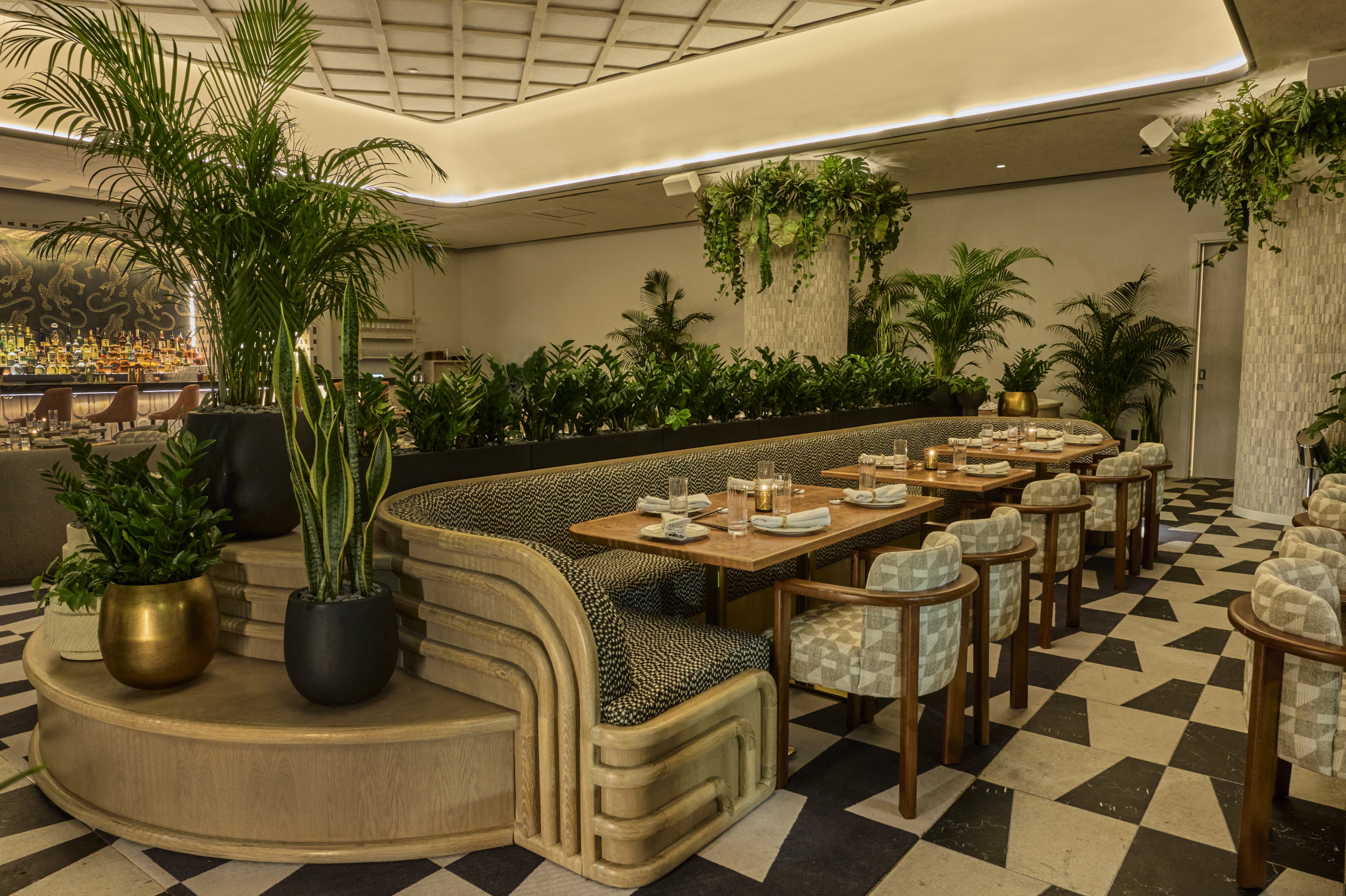 Maple & Ash’s Eight Bar Makes its Miami Debut