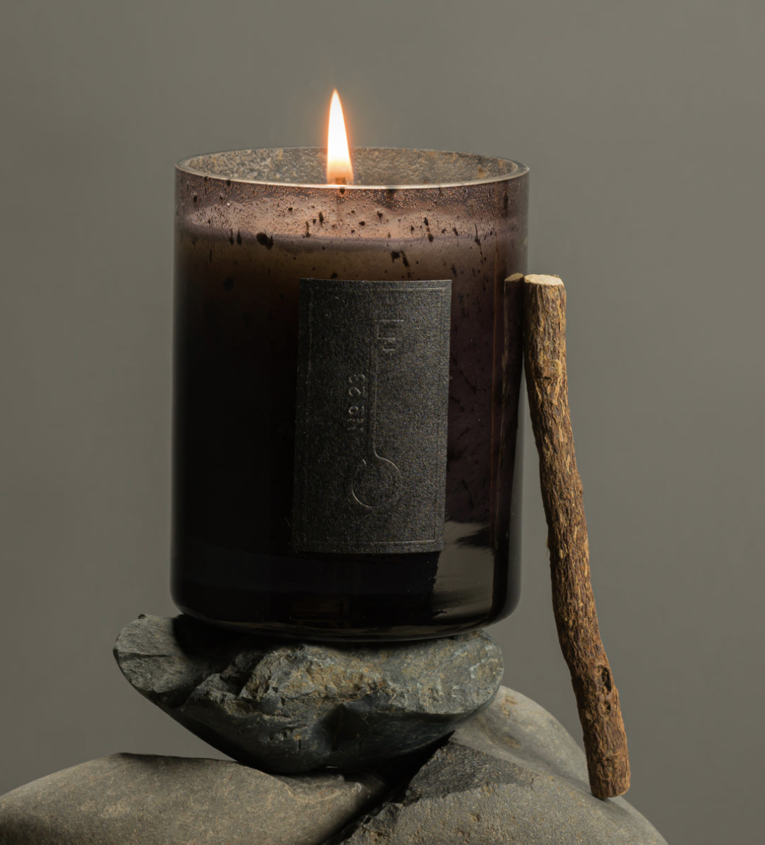 12 Cozy Seasonal Candles for a Festive Atmosphere