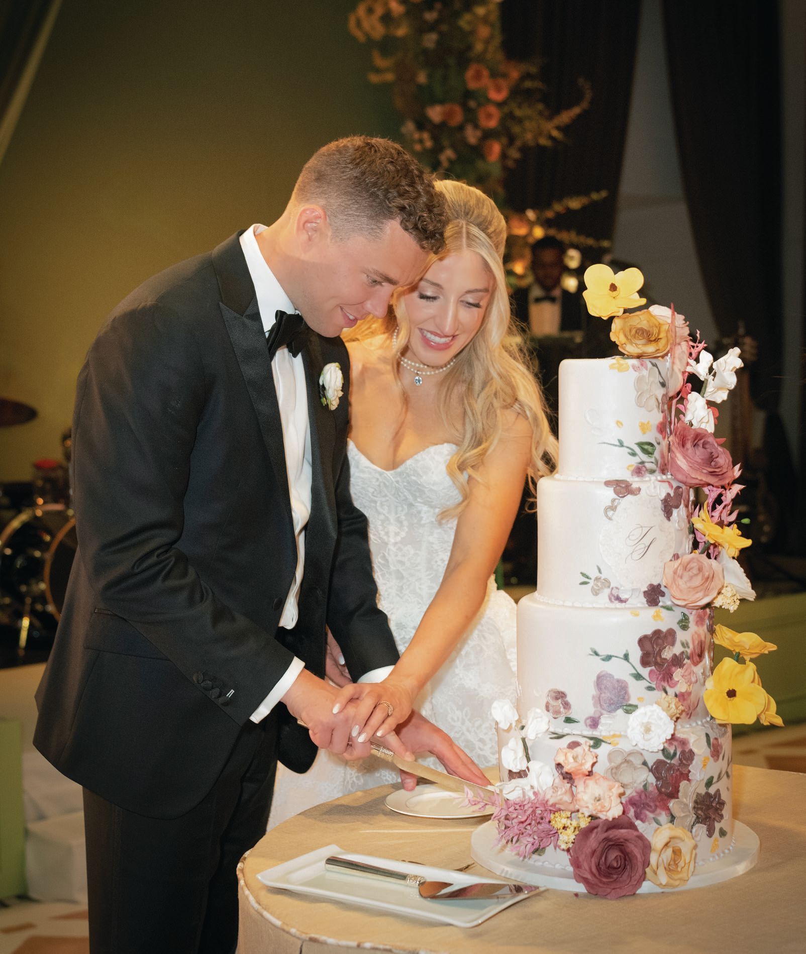 Golden Glamour: Bella & Stephen’s Cinematic Love Story Comes To Life