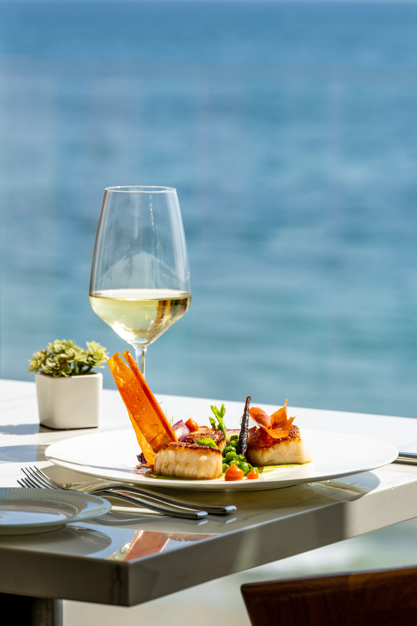 Top 10 Waterfront Dining Spots in Orange County