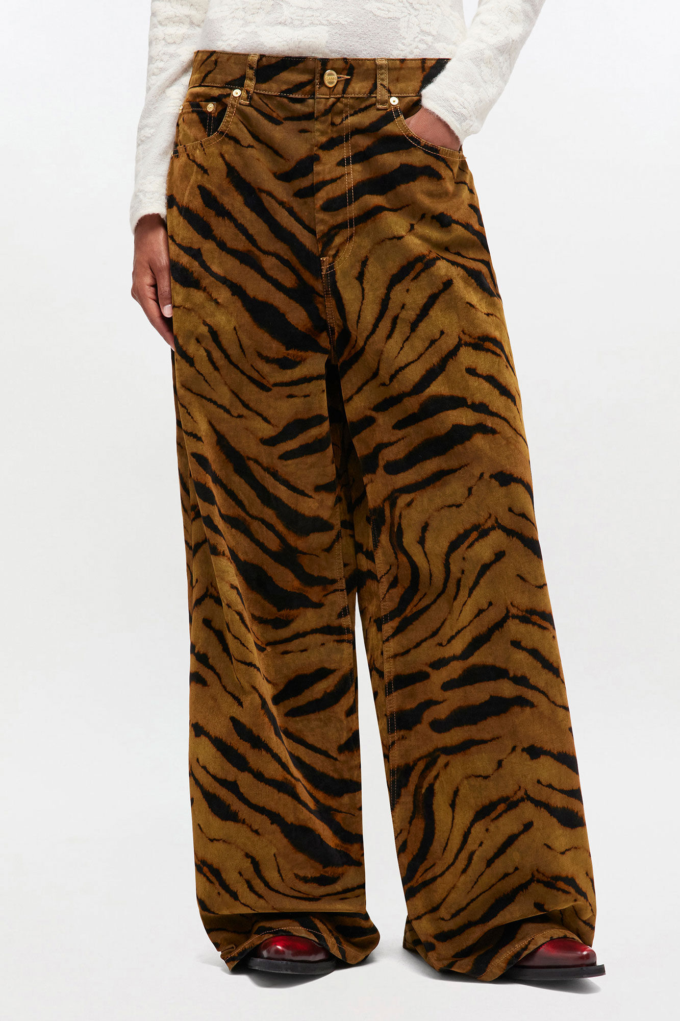 16 Bold Zebra Print Fashion Must-Haves for 2026